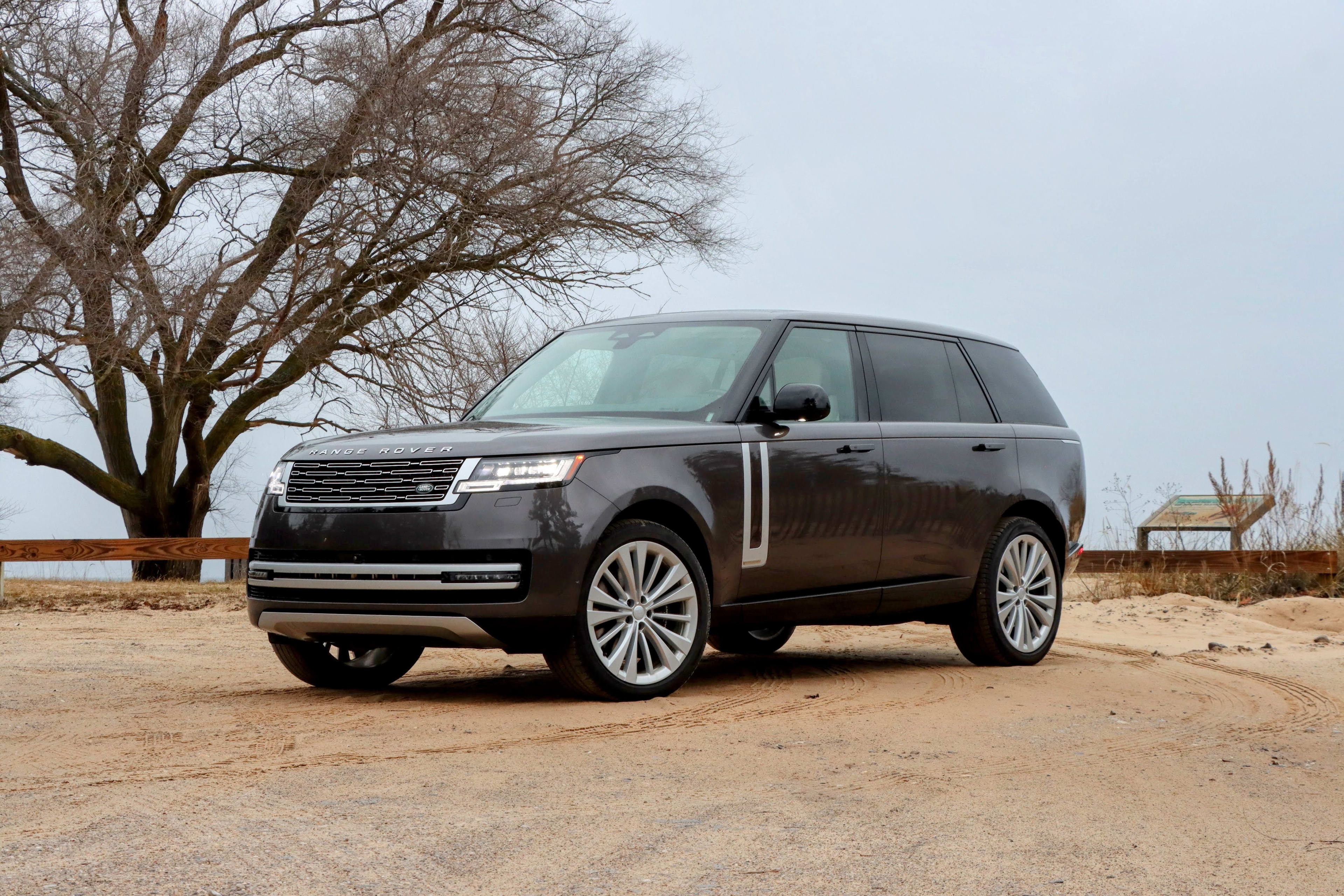 I Test Drove the 2025 Range Rover EWB Autobiography: Here’s the Real ...