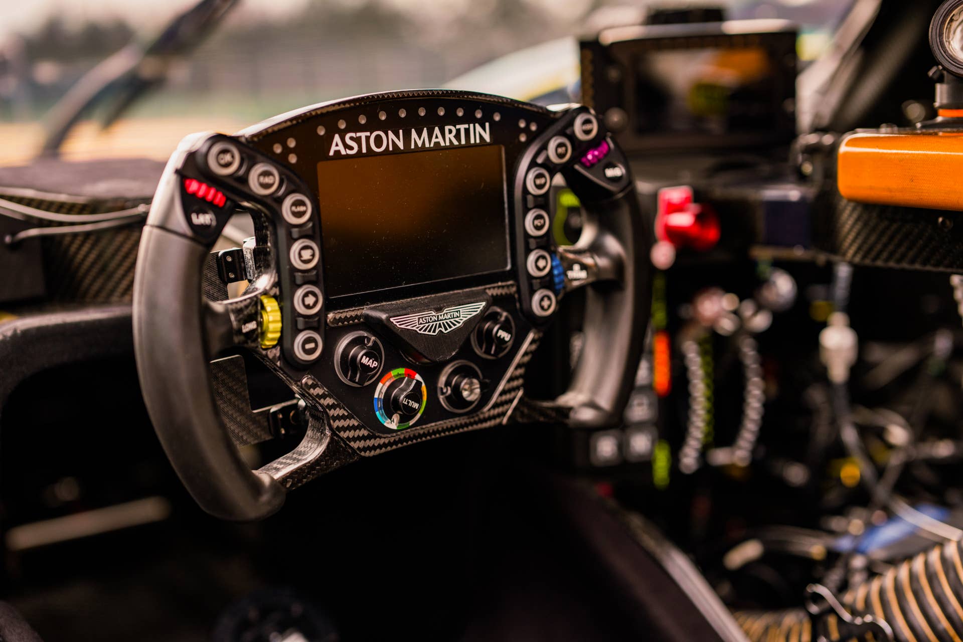 Aston Martin's New Valkyrie LM Is As Close As You Can Get To a Le Mans ...