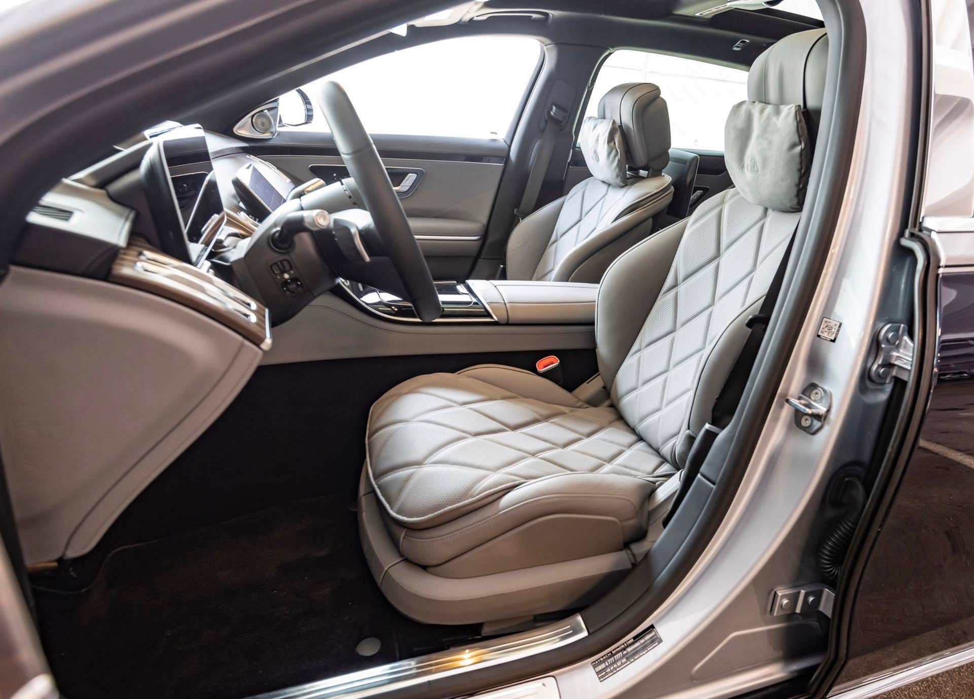 Mercedes' Most Expensive Car Is A Luxury Masterpiece - Autoblog