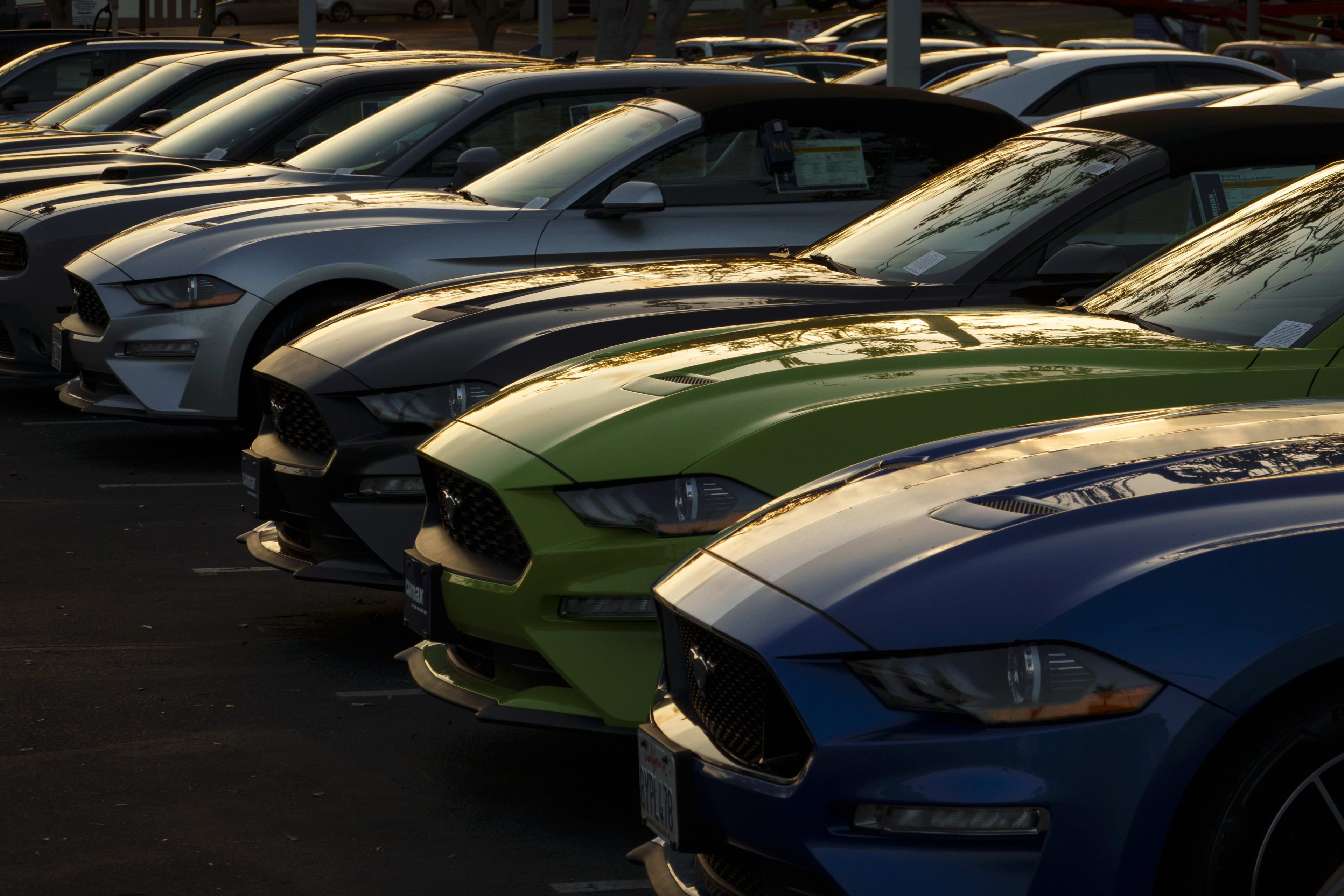 The 2 Main Reasons Why More Young Drivers Are Avoiding Dealerships ...