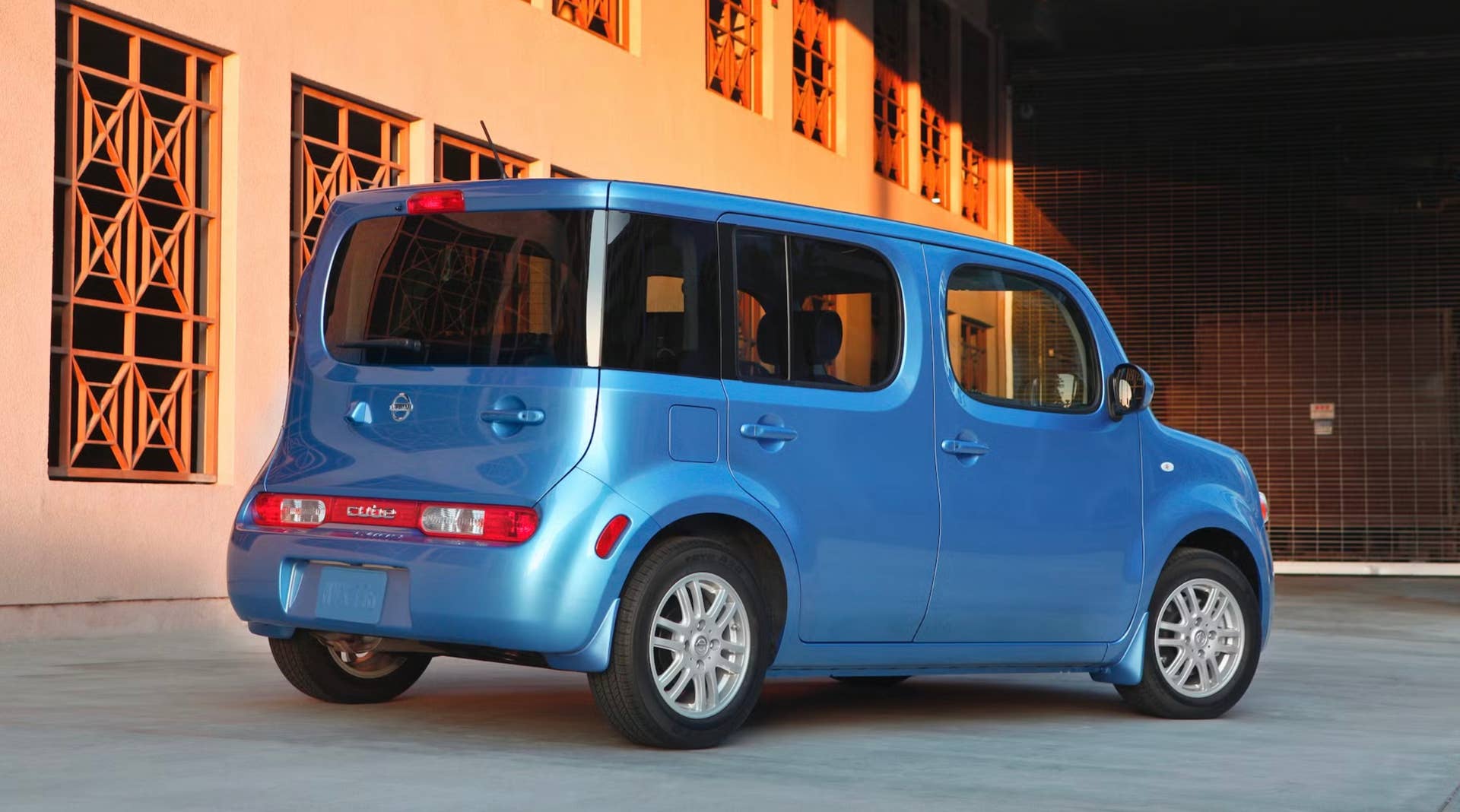 Nissan's Oddball Car Under Scrutiny After Airbag Injures Driver - Autoblog