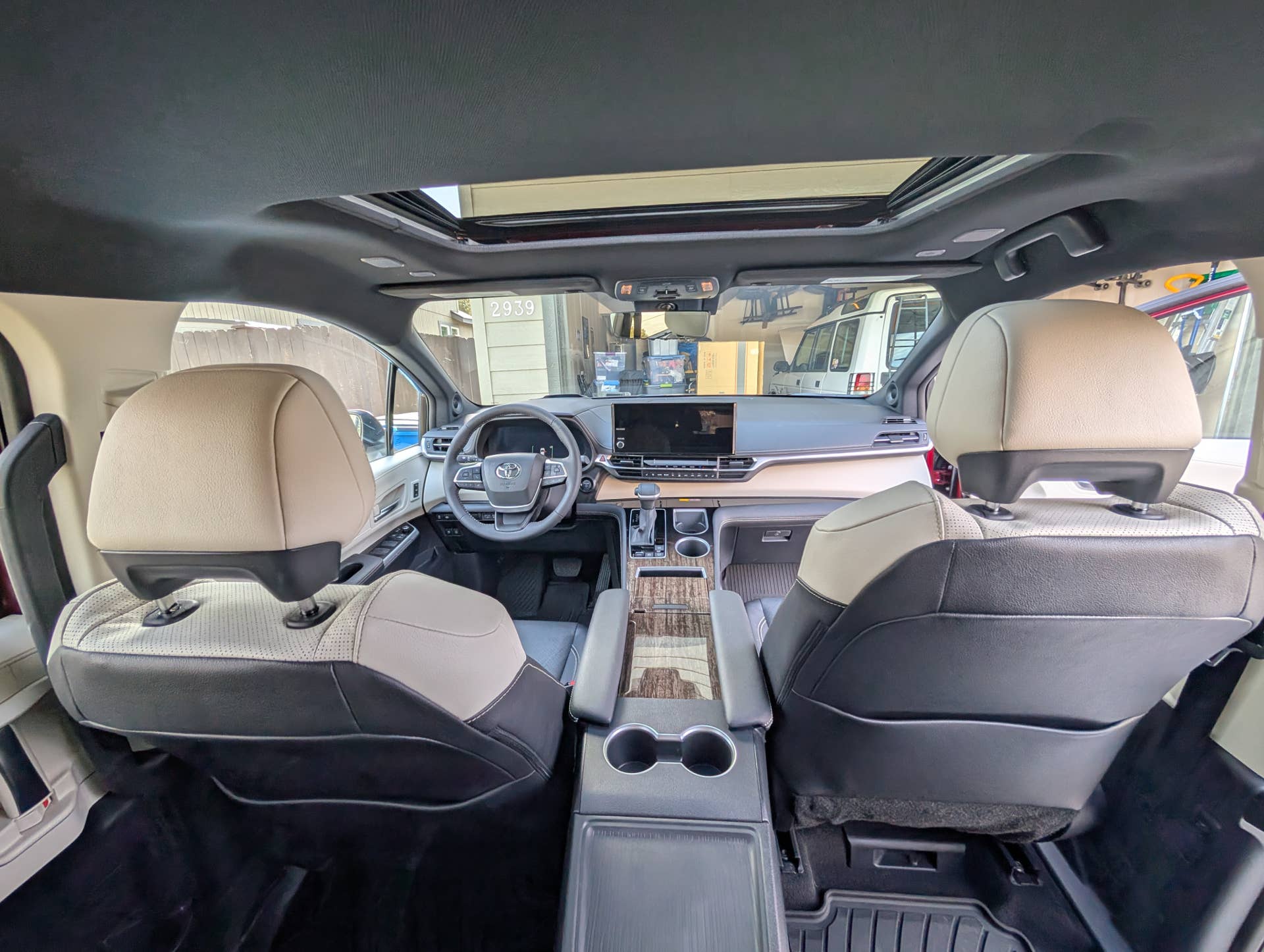 6 Features That Make the 2025 Toyota Sienna Platinum AWD Hybrid Worth ...