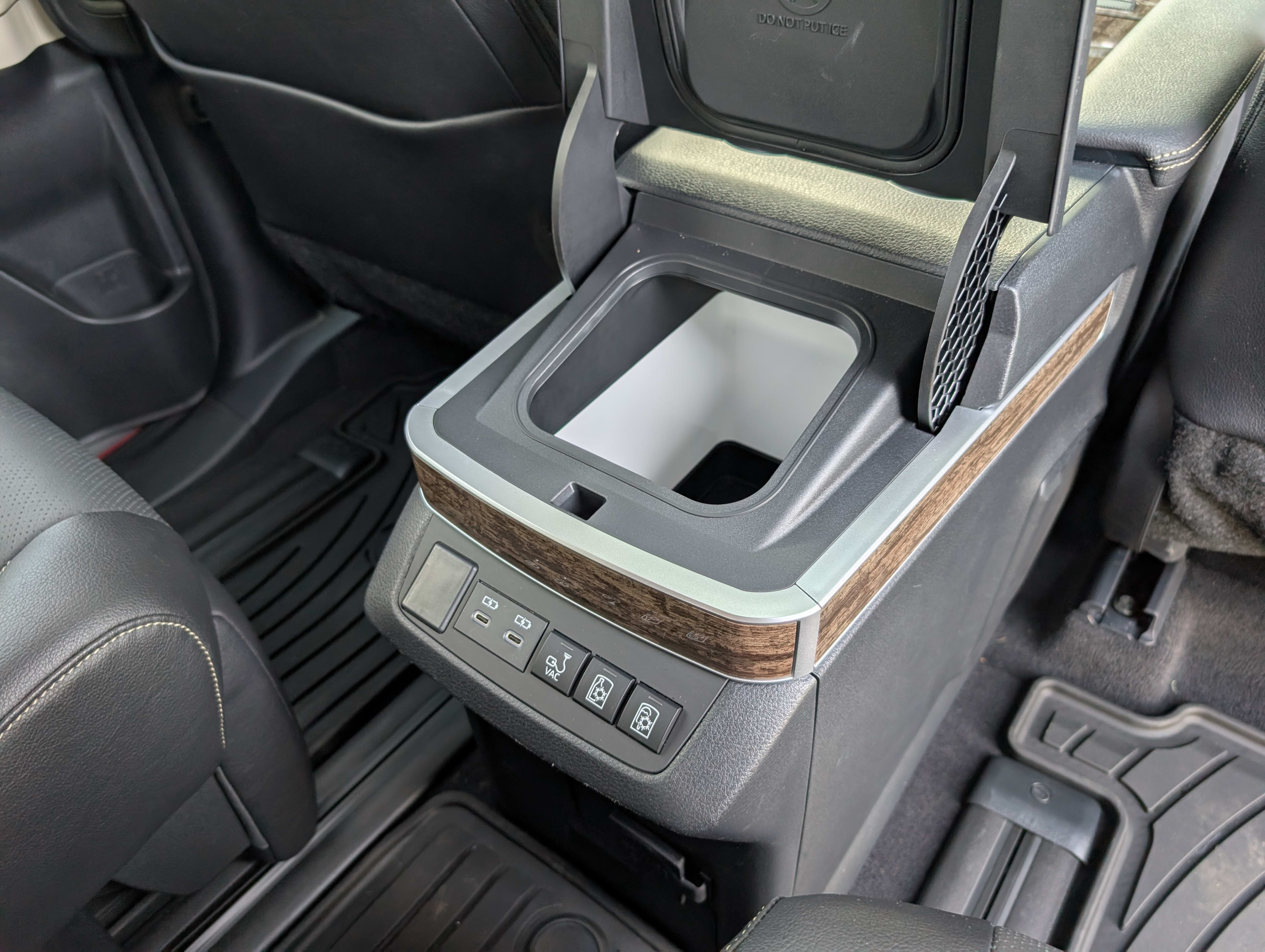 6 Features That Make the 2025 Toyota Sienna Platinum AWD Hybrid Worth ...