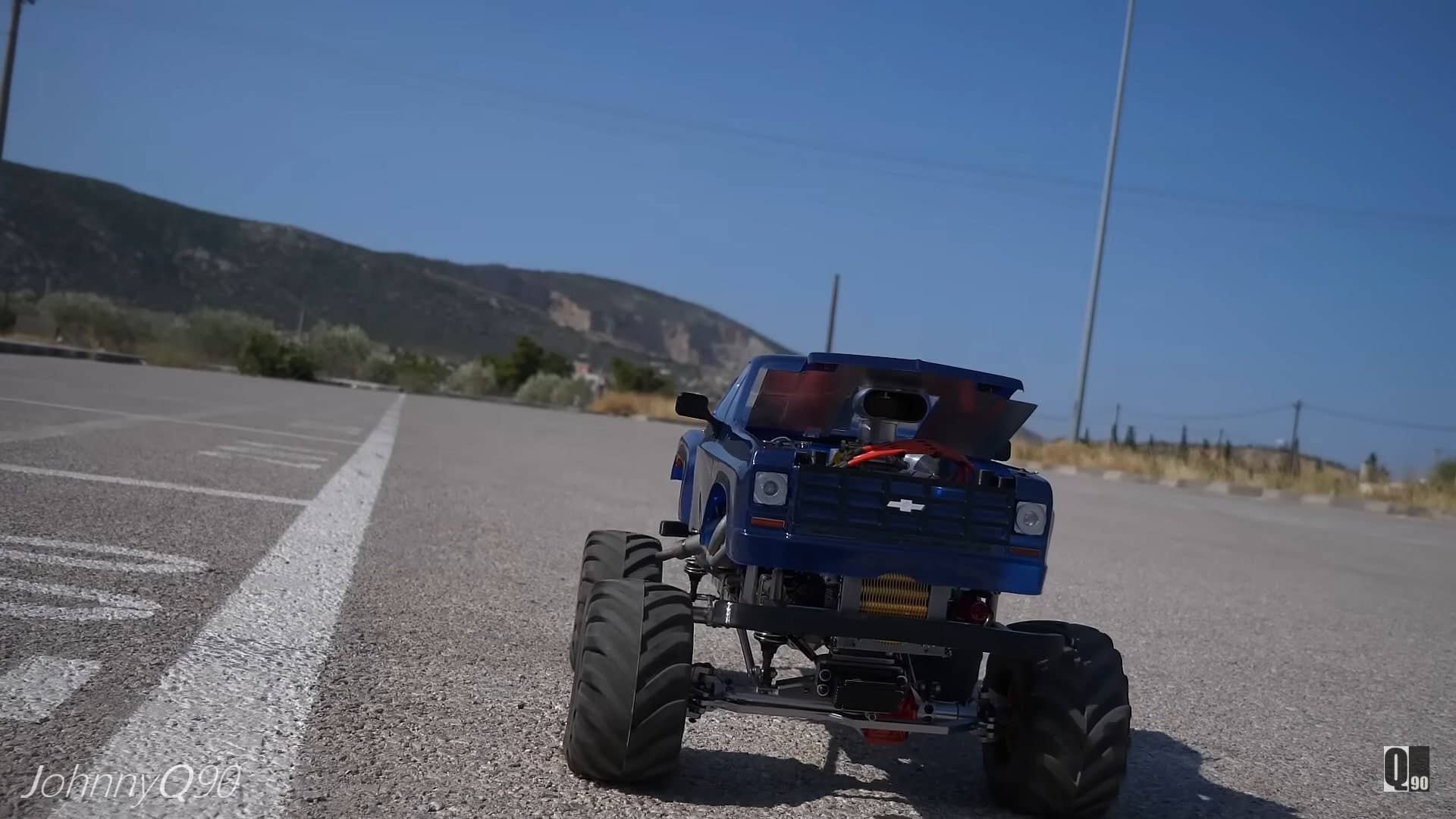 Watch This Mini V8-Powered RC Chevy Roar Like the Real Thing - Autoblog