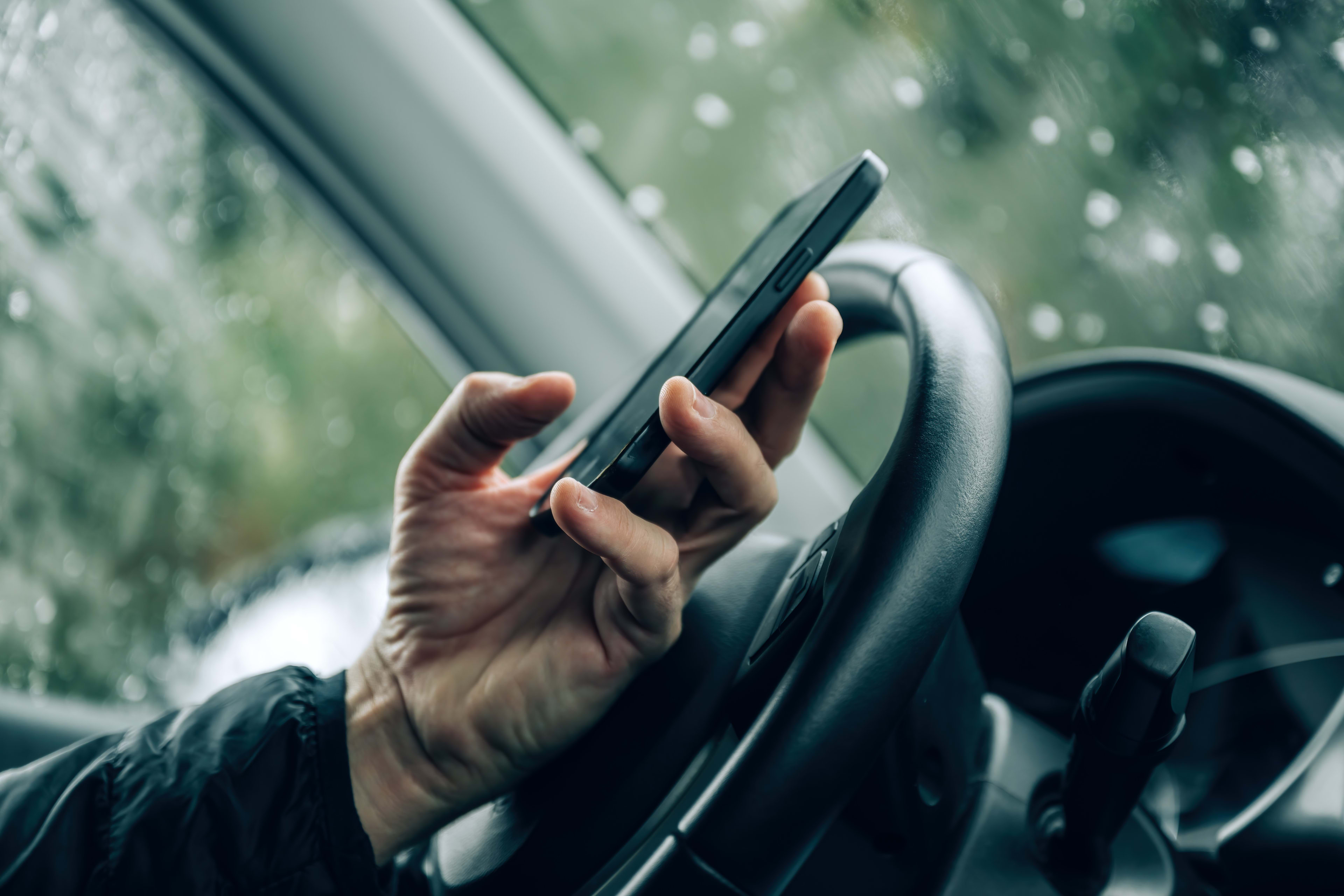 Shocking Number of States Still Don’t Have a Hands-Free Driving Law ...