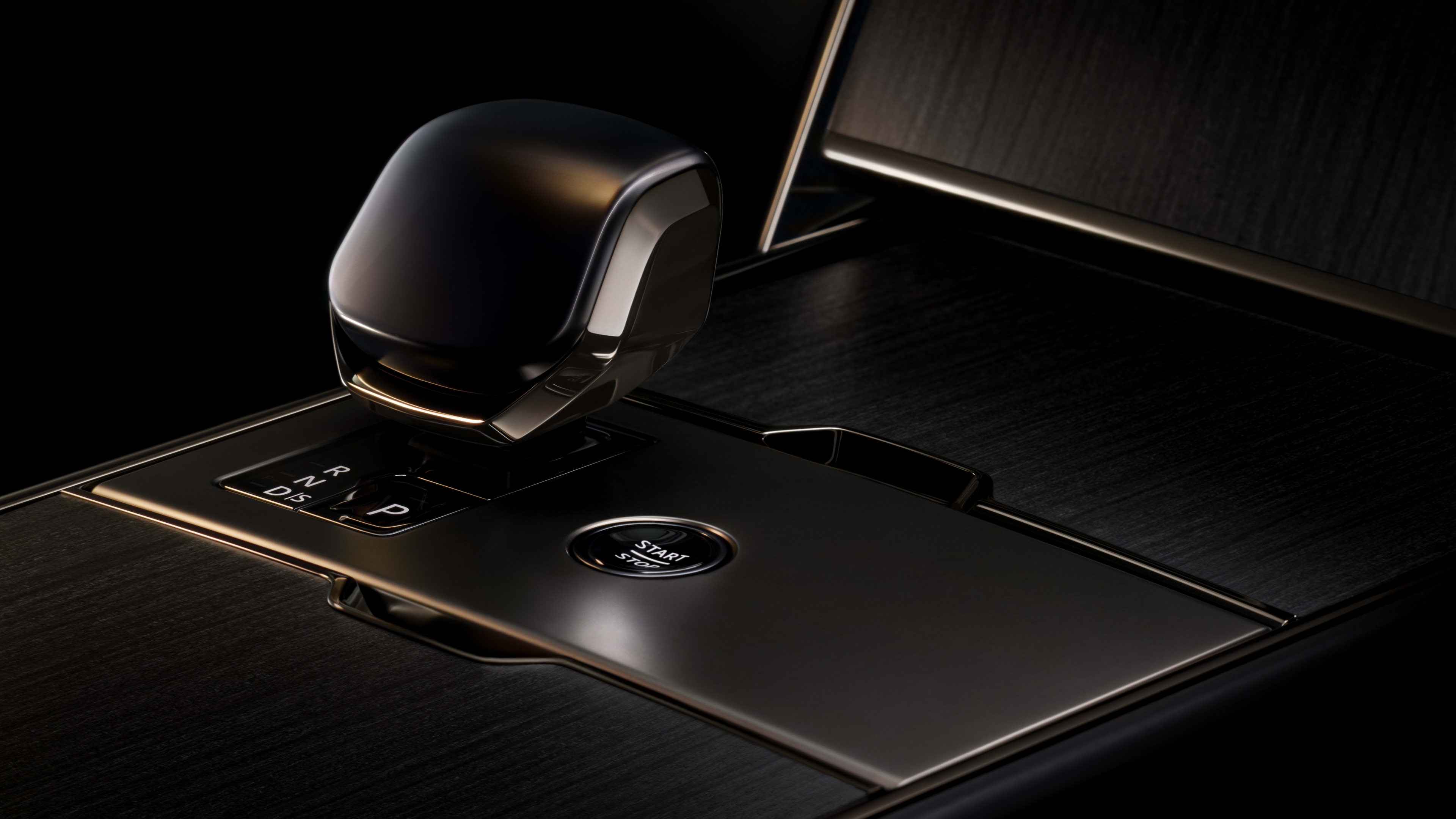 New Range Rover SV Black Is Land Rover’s Baddest Blacked-Out SUV Yet - Autoblog