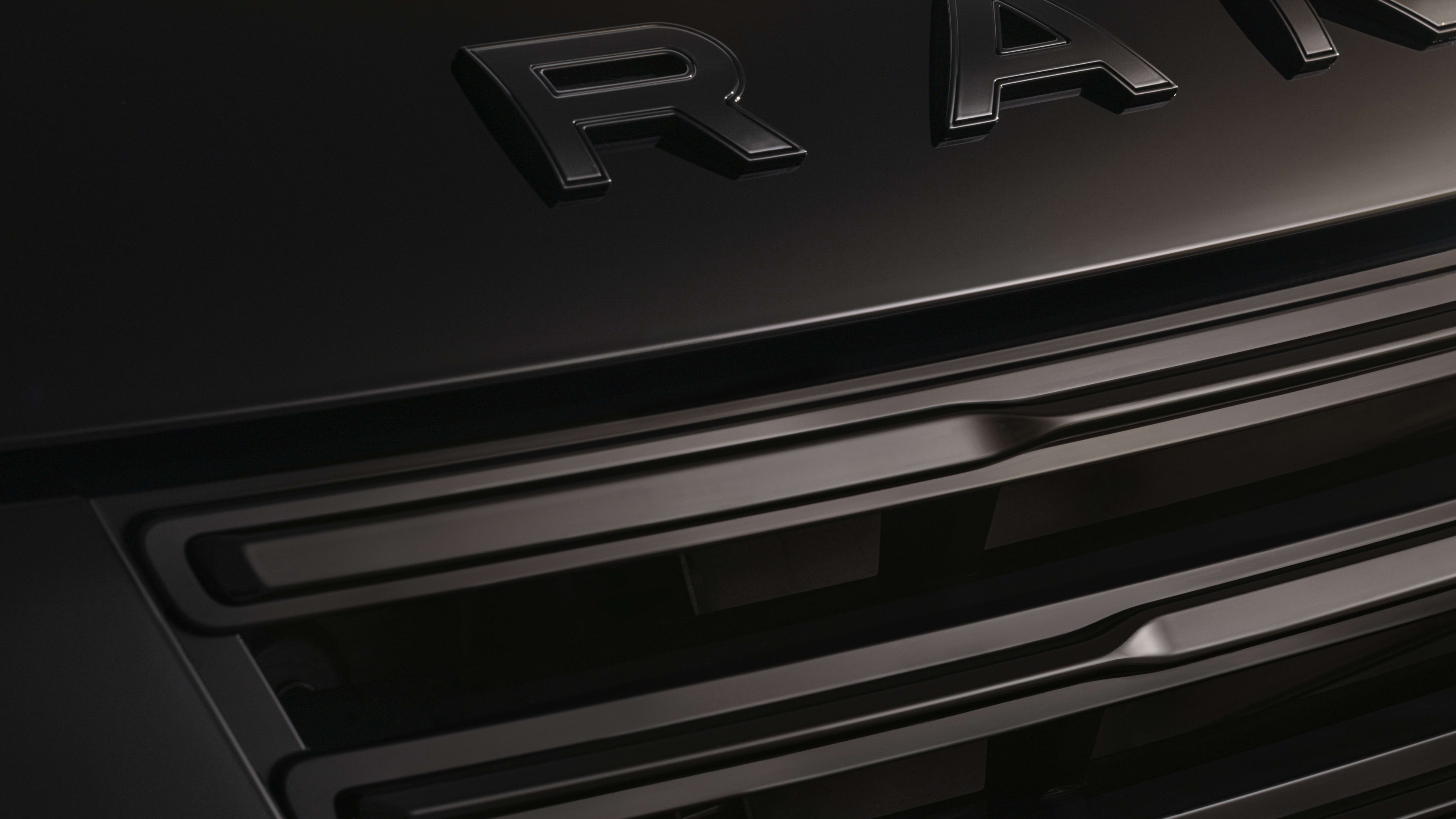 New Range Rover SV Black Is Land Rover’s Baddest Blacked-Out SUV Yet - Autoblog