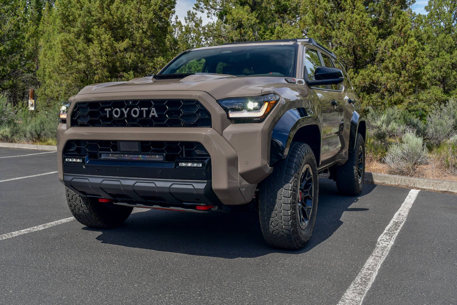 I Drove the 2025 Toyota 4Runner TRD Pro vs. Jeep Wrangler Rubicon 4xe ...