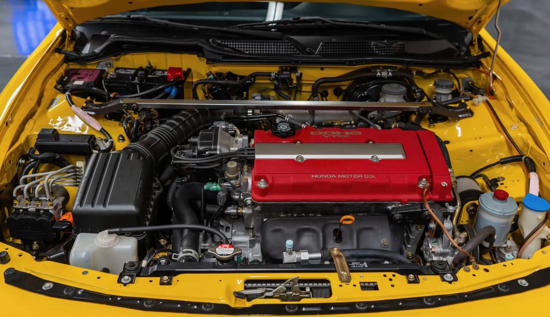 There's ONE Day Left To Buy This 5k-Mile 2001 Acura Integra Type R ...