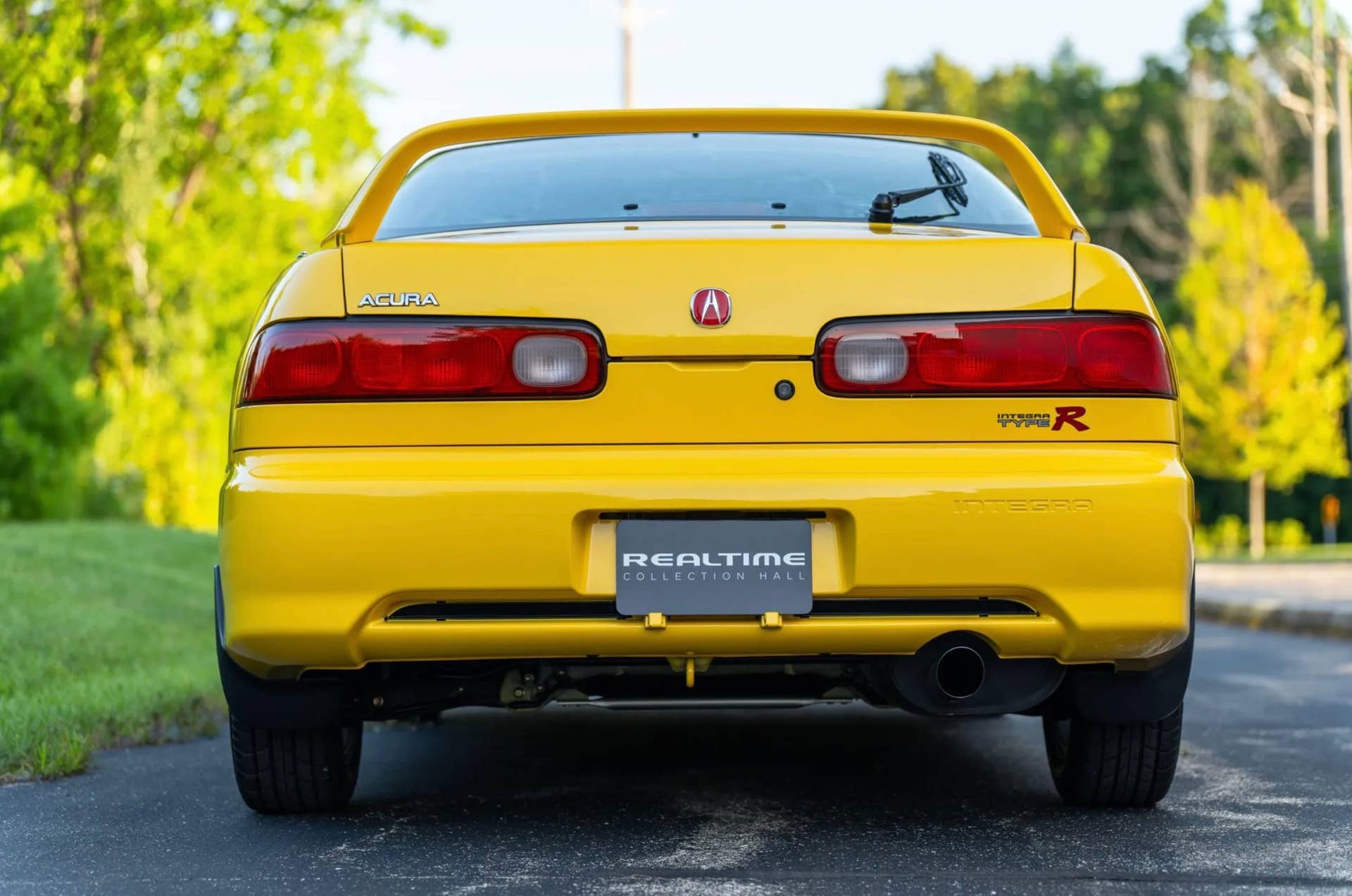 There's ONE Day Left To Buy This 5k-Mile 2001 Acura Integra Type R ...