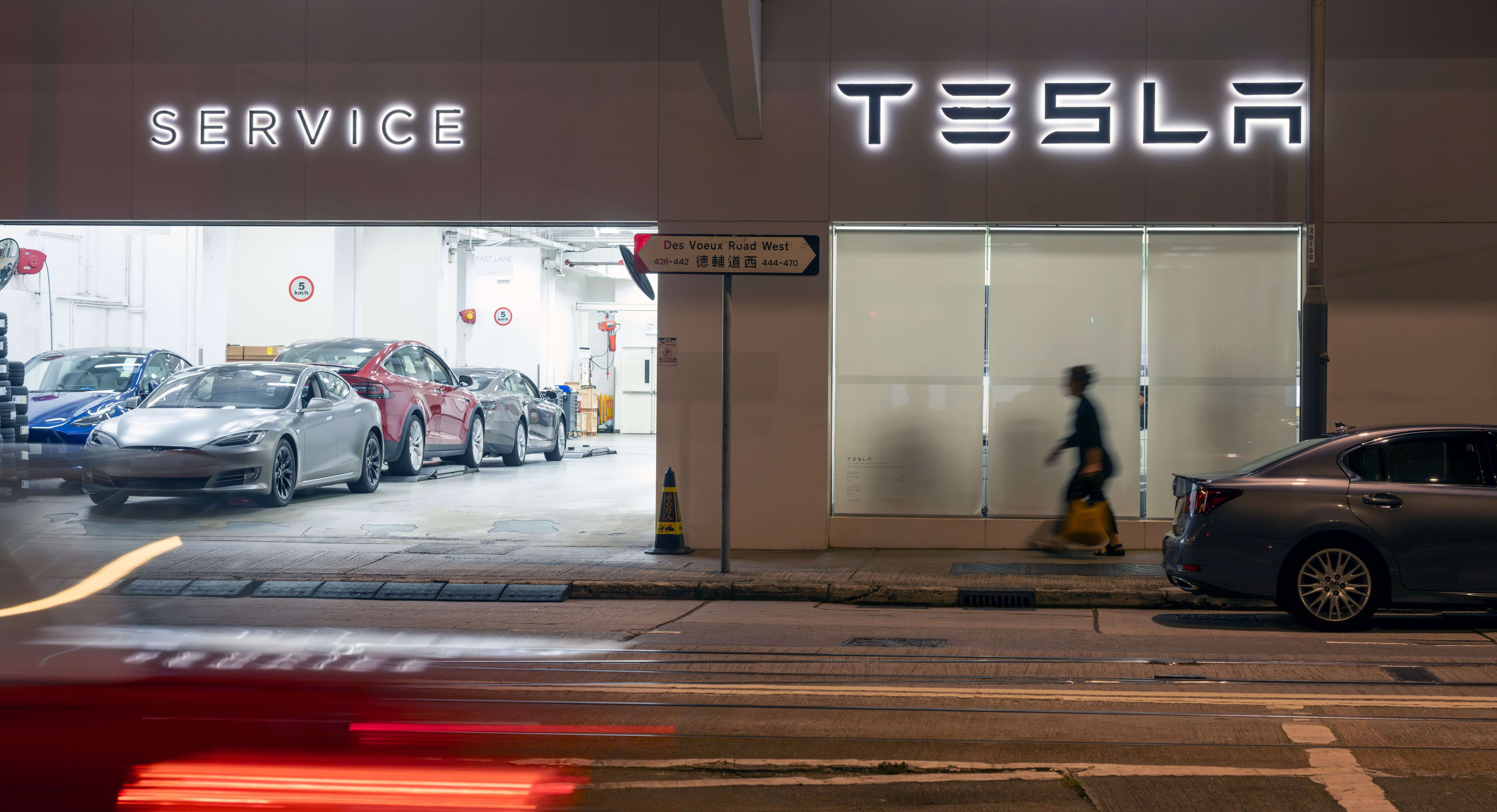 Tesla Signs $4.3B LG Battery Deal to Boost U.S. Supply, Cut China ...
