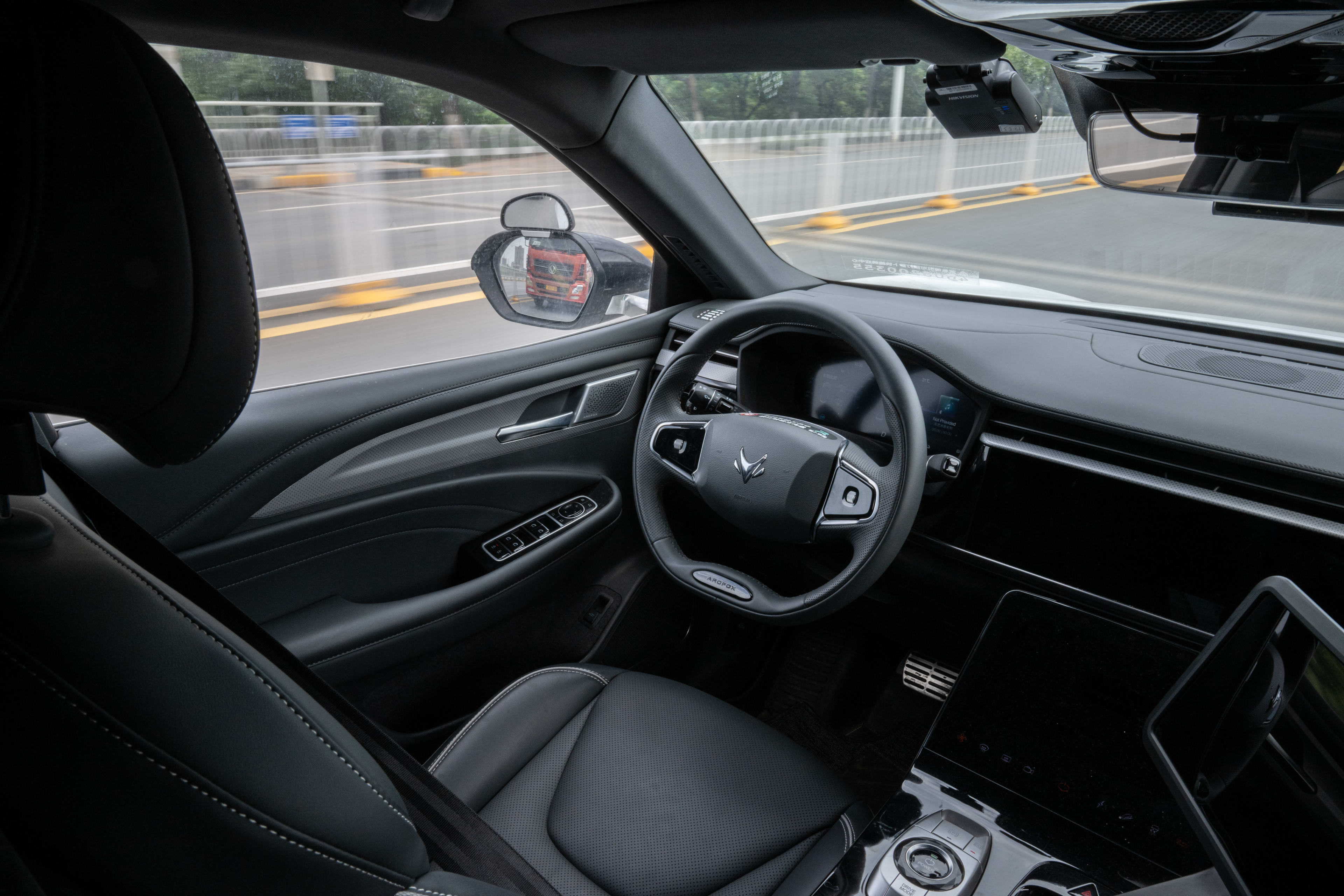 Tesla Further Behind in Self-Driving Race With Rival’s Announcement ...