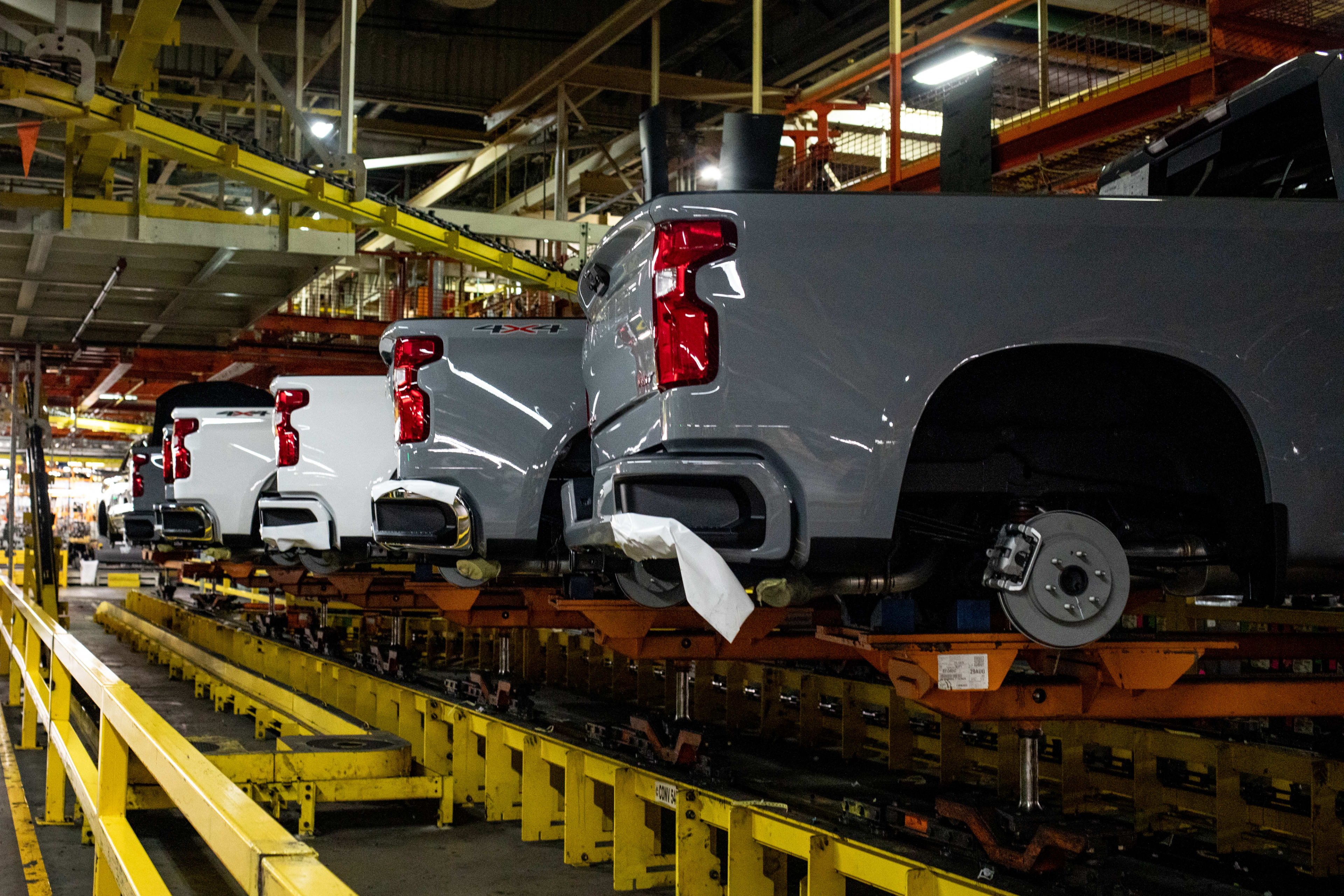 GM skips EVs to expand pickup, Escalade production in Michigan - Autoblog