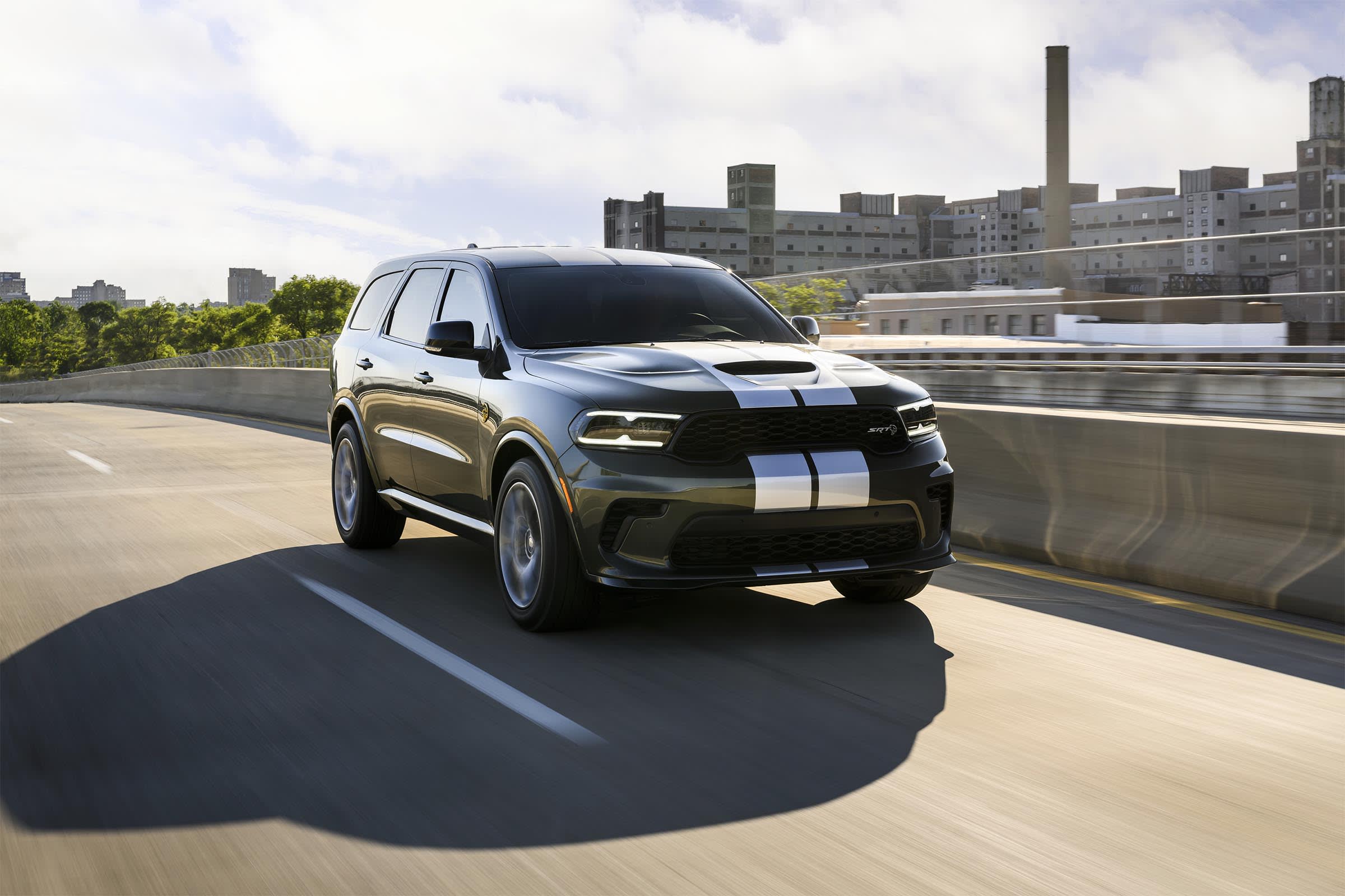 Dodge Wants to Pump You Up with the Return of the Durango Hellcat ...