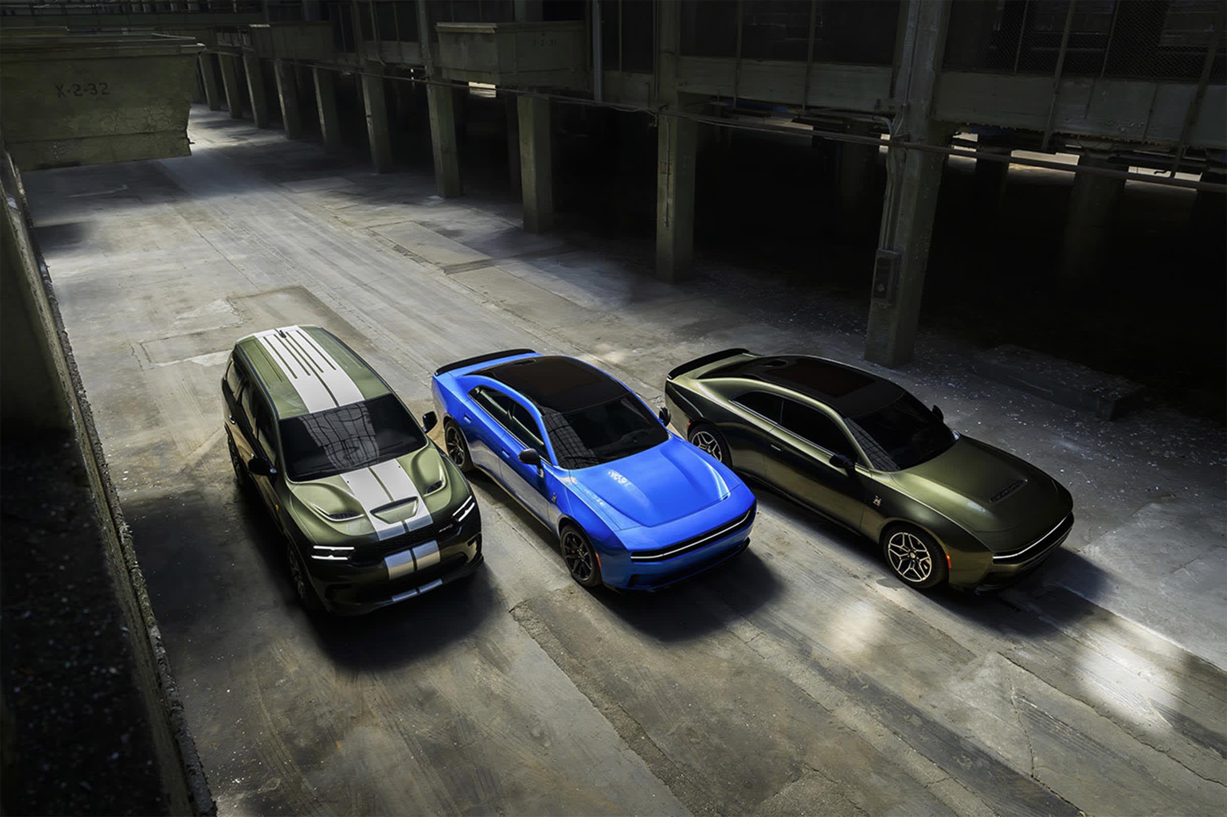 Dodge Wants to Pump You Up with the Return of the Durango Hellcat ...