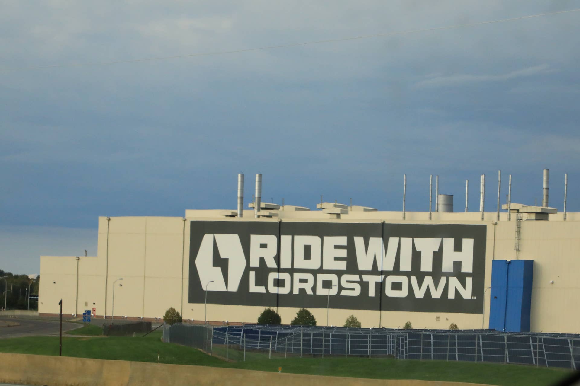 A Former GM and Lordstown Motors Factory Might Become an AI Data Center ...