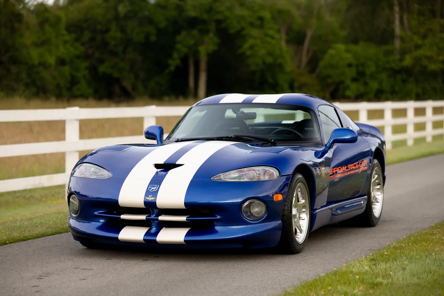 Time-Capsule 1996 Dodge Viper GTS Has Just 45 Miles - Autoblog