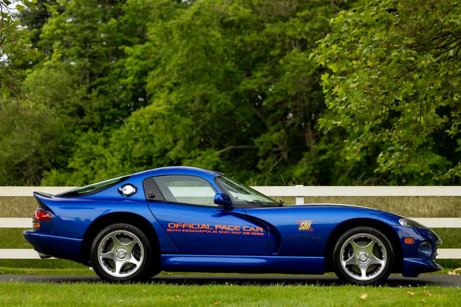 Time-Capsule 1996 Dodge Viper GTS Has Just 45 Miles - Autoblog