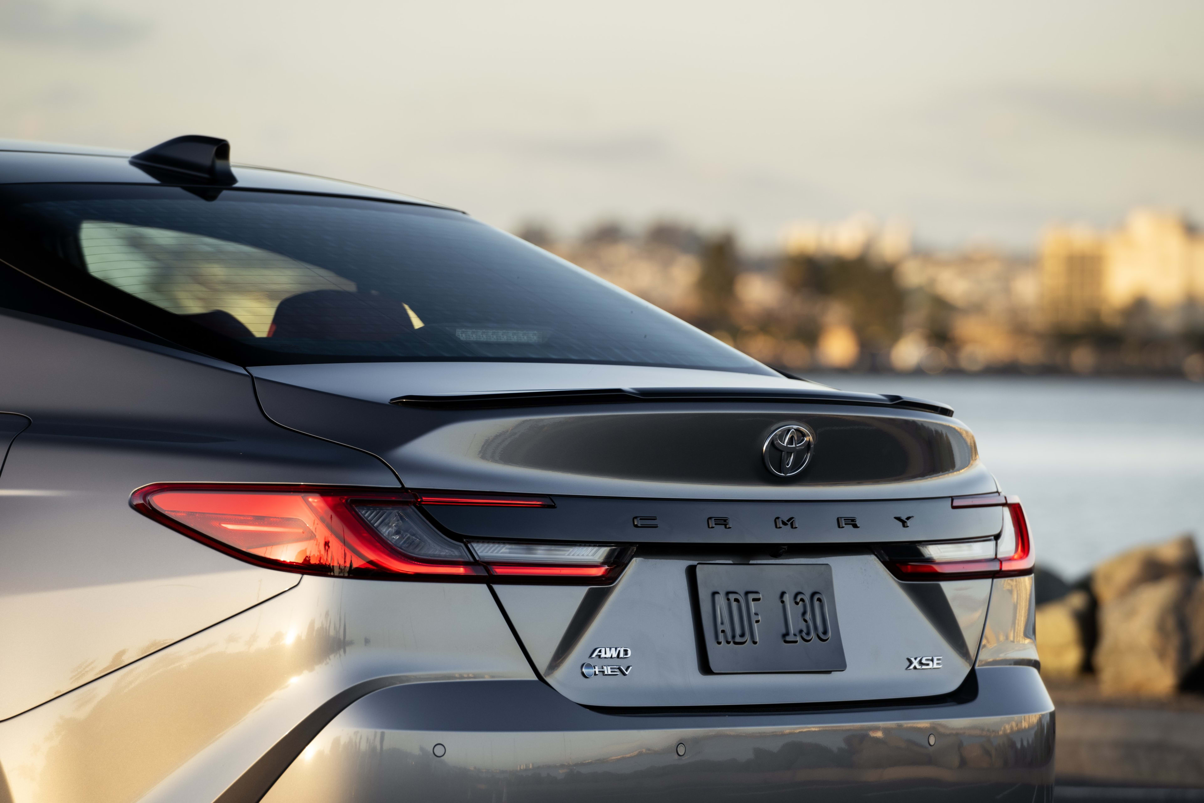 Koenigsegg Should Fear Pagani's Latest Masterpiece: Meet The Huayra ...