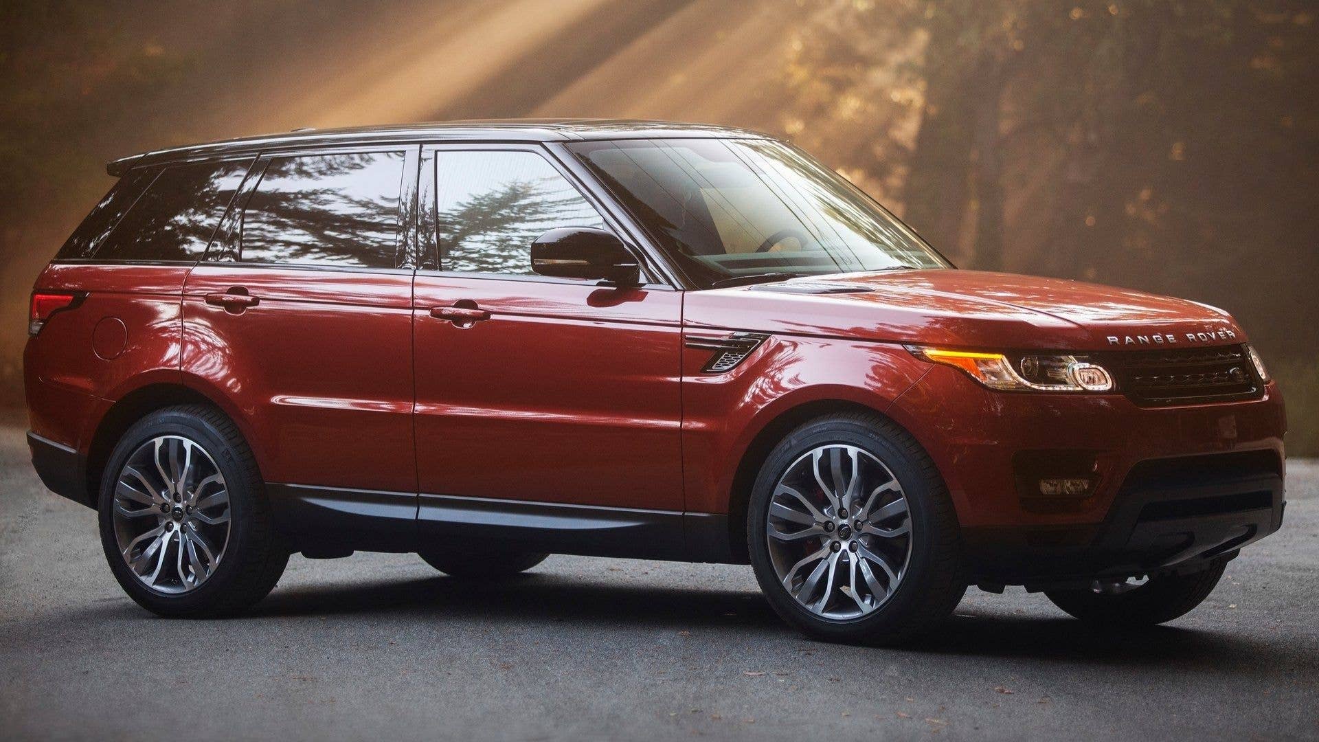 Over 121,000 Range Rovers Recalled for Suspension Defect That Could ...