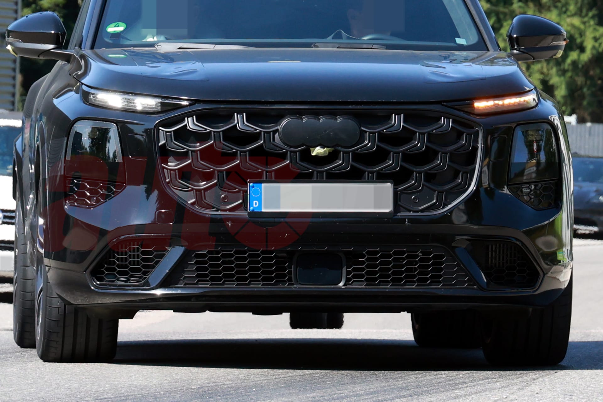2027 Audi SQ7 PHEV Spied: Three-Row Performance SUV Looks Like A BMW Designed By GM - Autoblog