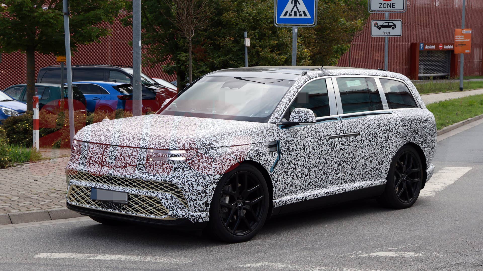 Genesis GV90 Shows Off The Bodywork That Aims To Attract Rolls-Royce ...