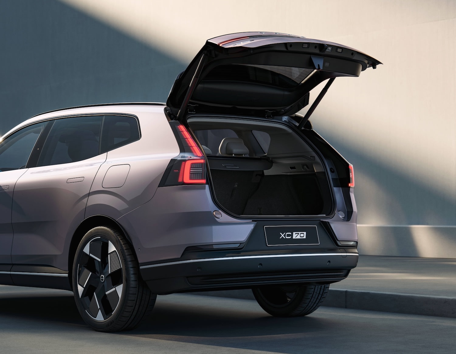 Volvo Brings Back XC70 with Over 124-Mile EV Range - Autoblog