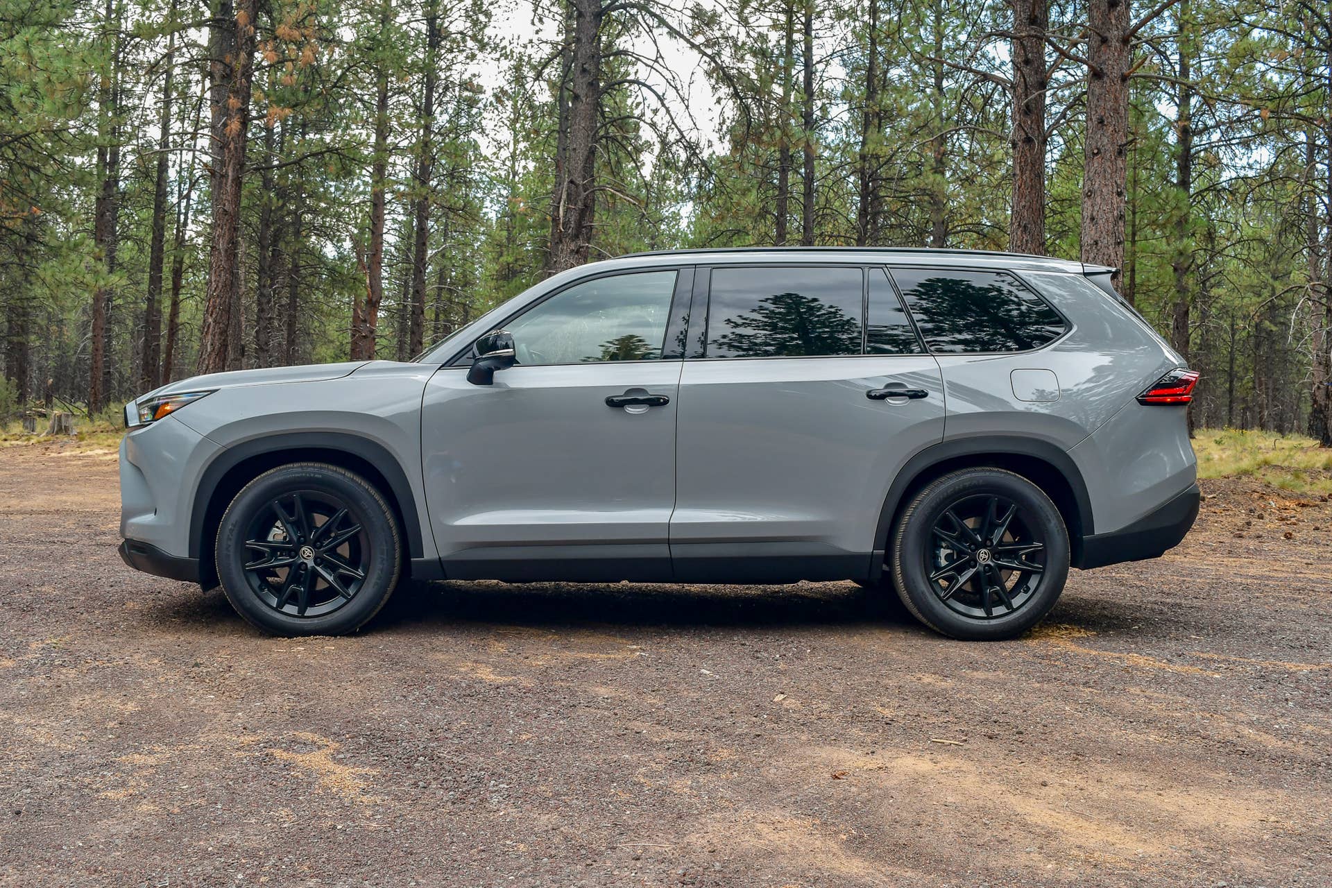 If You're Shopping For a 2025 Toyota Grand Highlander, Why Not Just Get ...