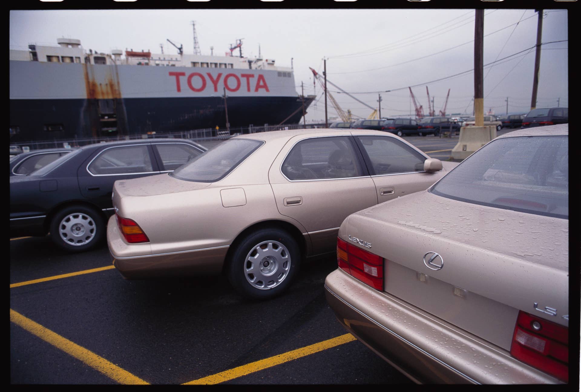 How the Lexus LS400 Crashed the Luxury Party - Autoblog