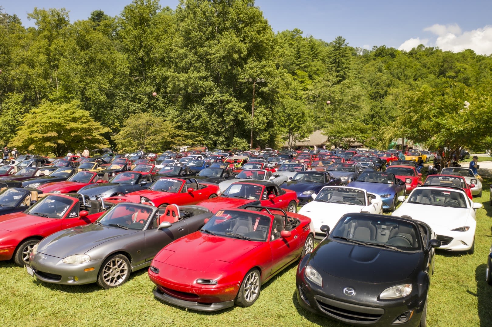 Want to Buy an NA Miata? Here’s Everything You Need to Know - Autoblog