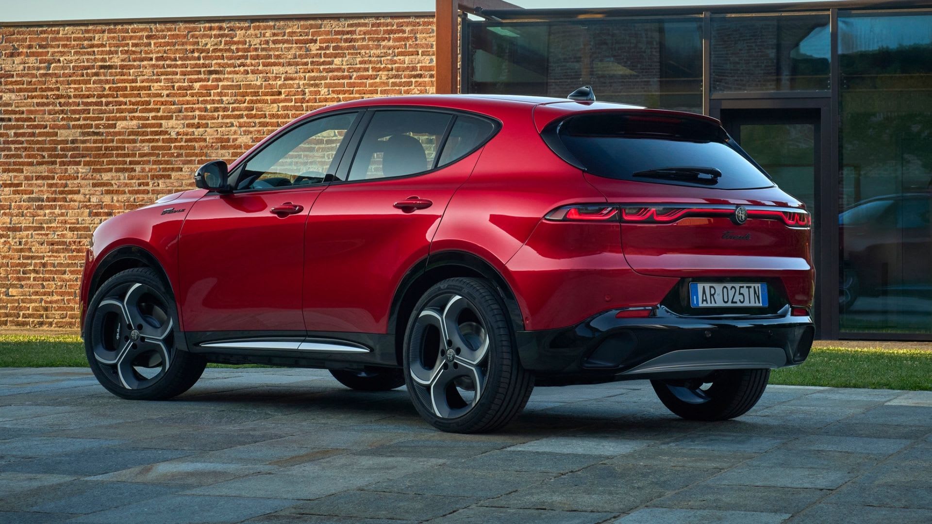 A 400-HP Alfa Romeo Tonale Quadrifoglio Could Finally Be on the Way ...