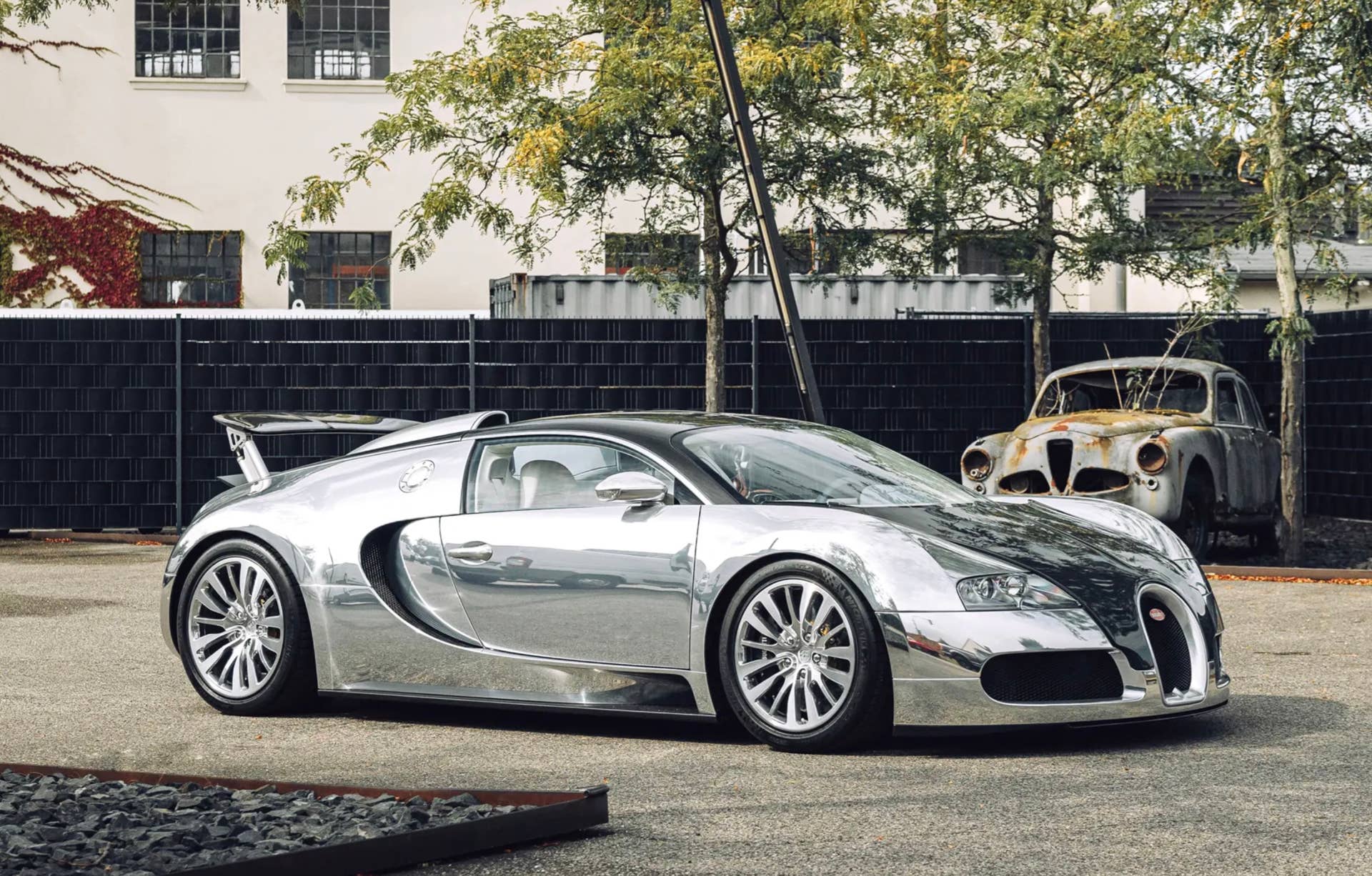 Bugatti’s First Mirror-Finish Veyron Pur Sang Just Sold for $2.3 ...