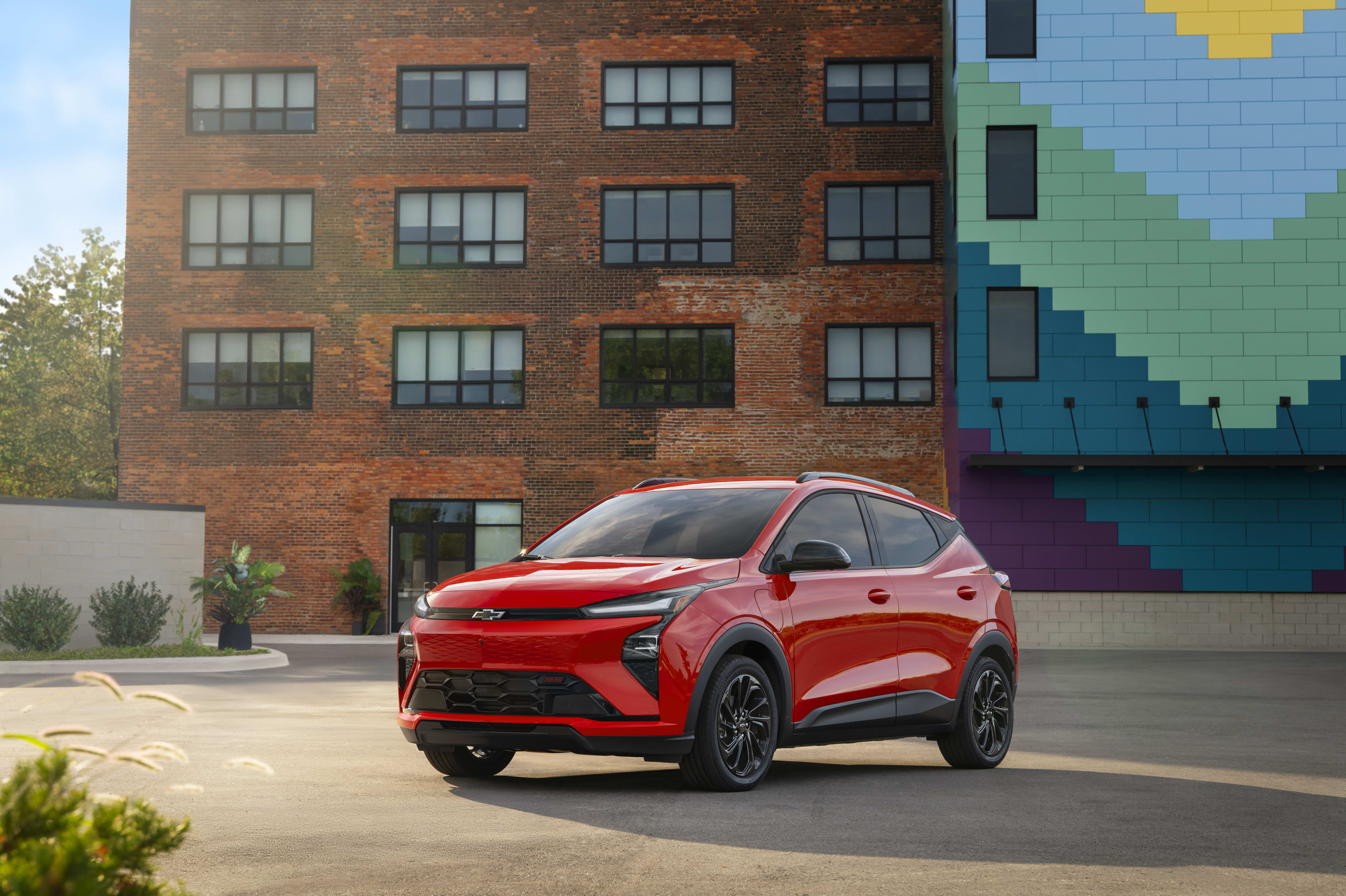 I Drove 2026 Nissan Leaf & 2027 Chevrolet Bolt, Here's My Review - Autoblog