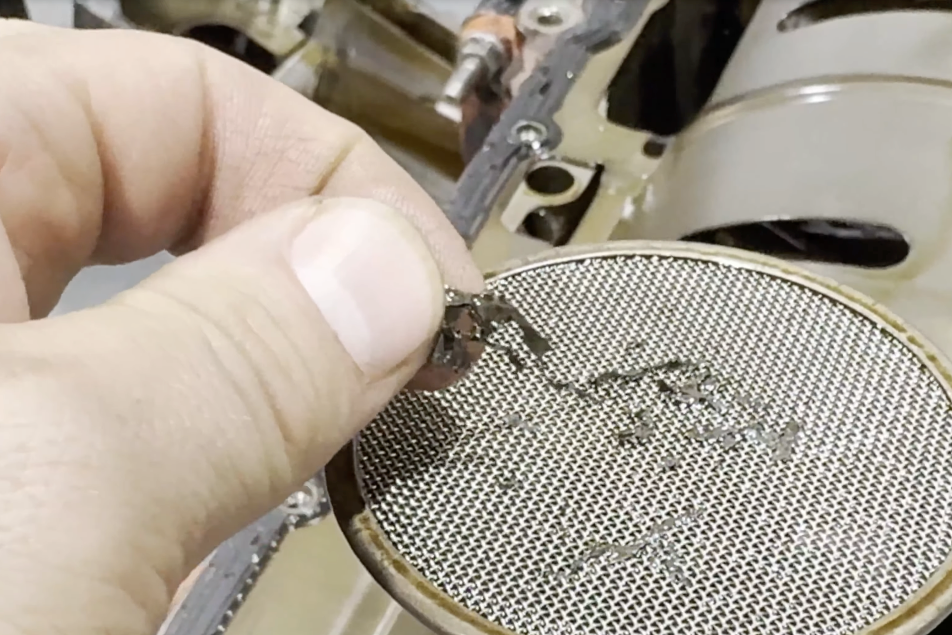Engine Teardown Exposes What Nearly Destroyed This 90,000-Mile Hemi V8 ...