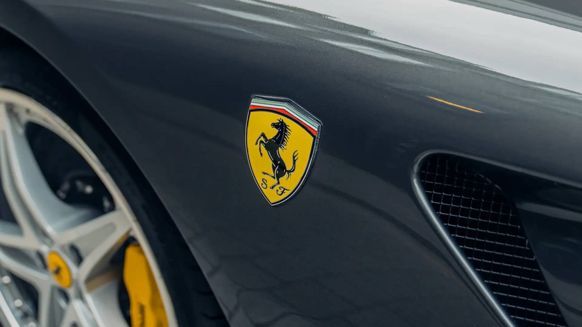 This Million-Dollar 599 GTB Is The Last Ferrari Ever Made With A Manual ...