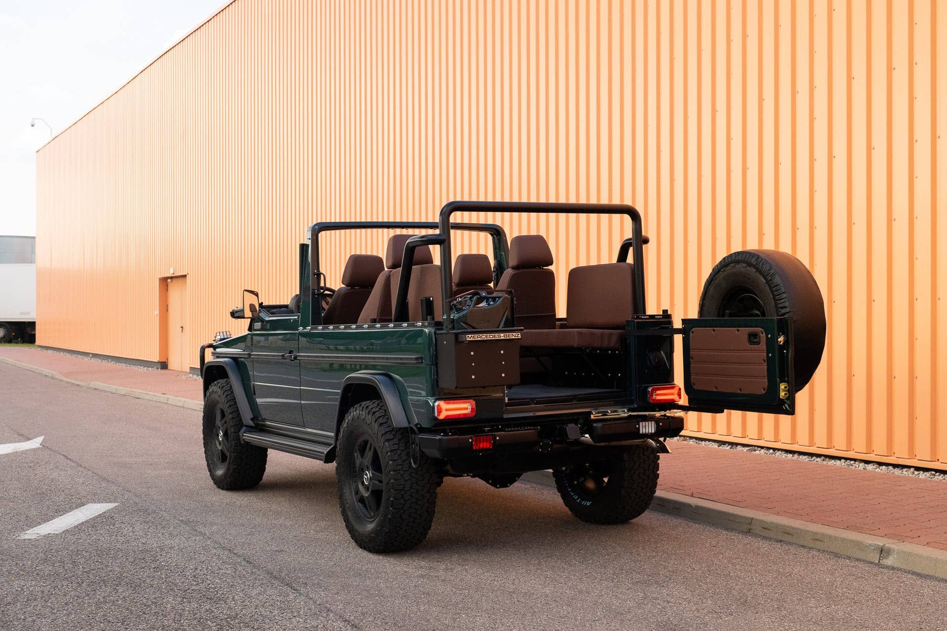 This $250K G-Wagen Cabriolet Restomod Seats Eight With the Top Down ...