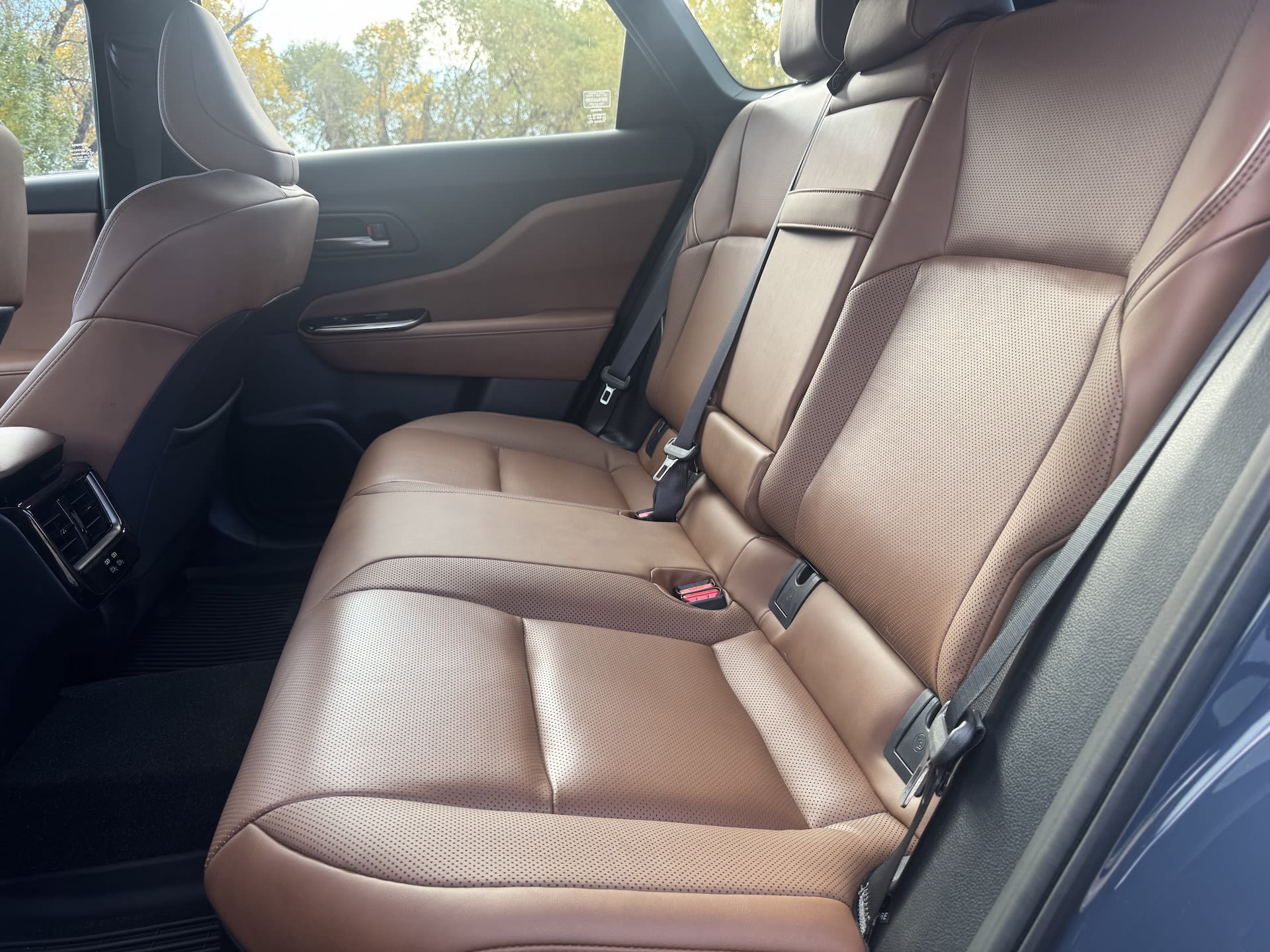 2026 Toyota Crown Signia Vs. 2026 Toyota Grand Highlander: 5 Key ...