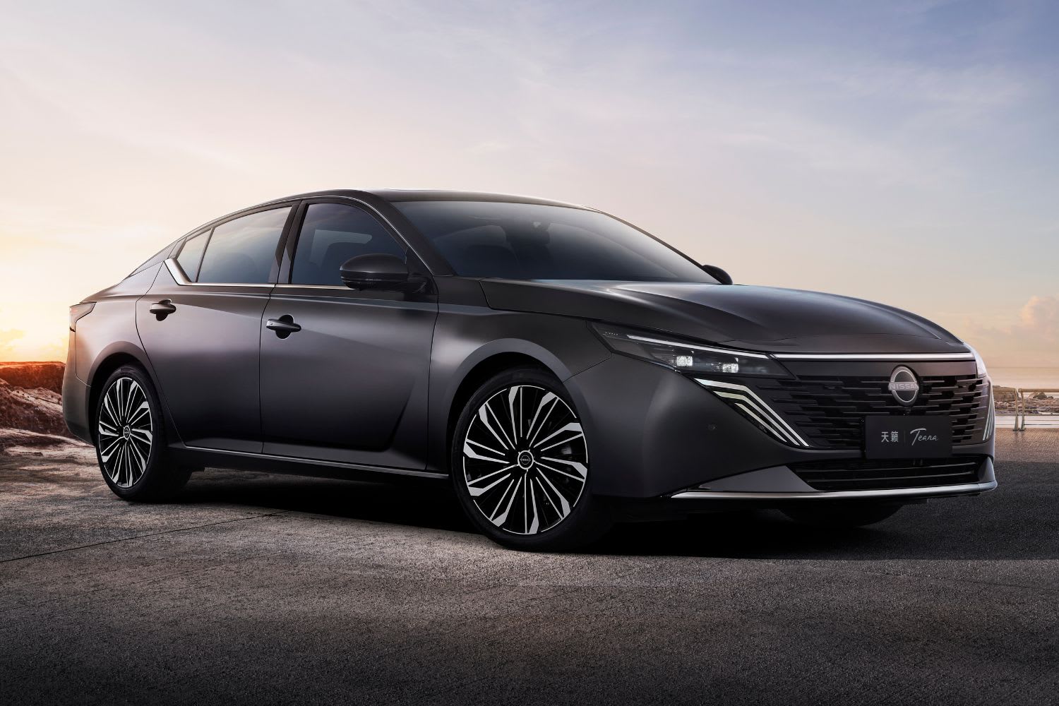 Nissan's New Plug-In Hybrid Sedan Makes the Altima Look Obsolete - Autoblog