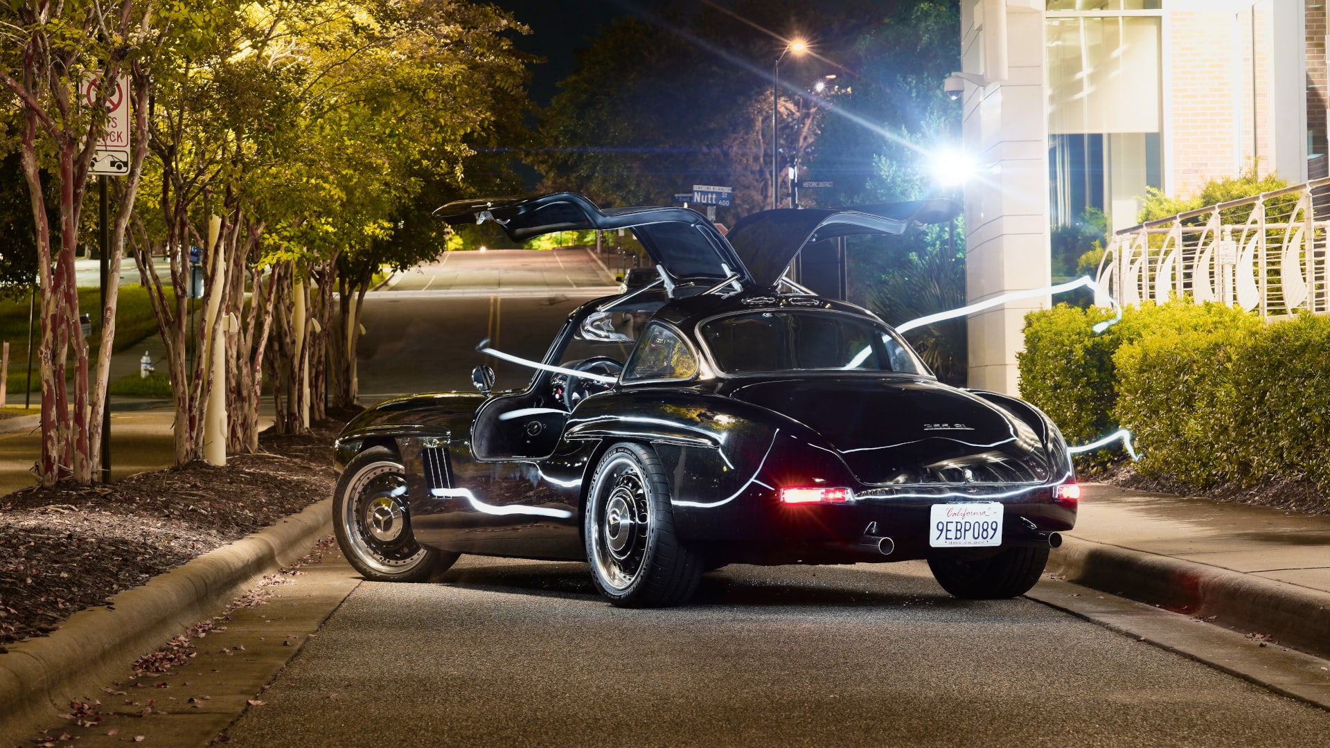 This $300K Restomod Turns a Mercedes SLK 55 Into a Modern 300SL ...