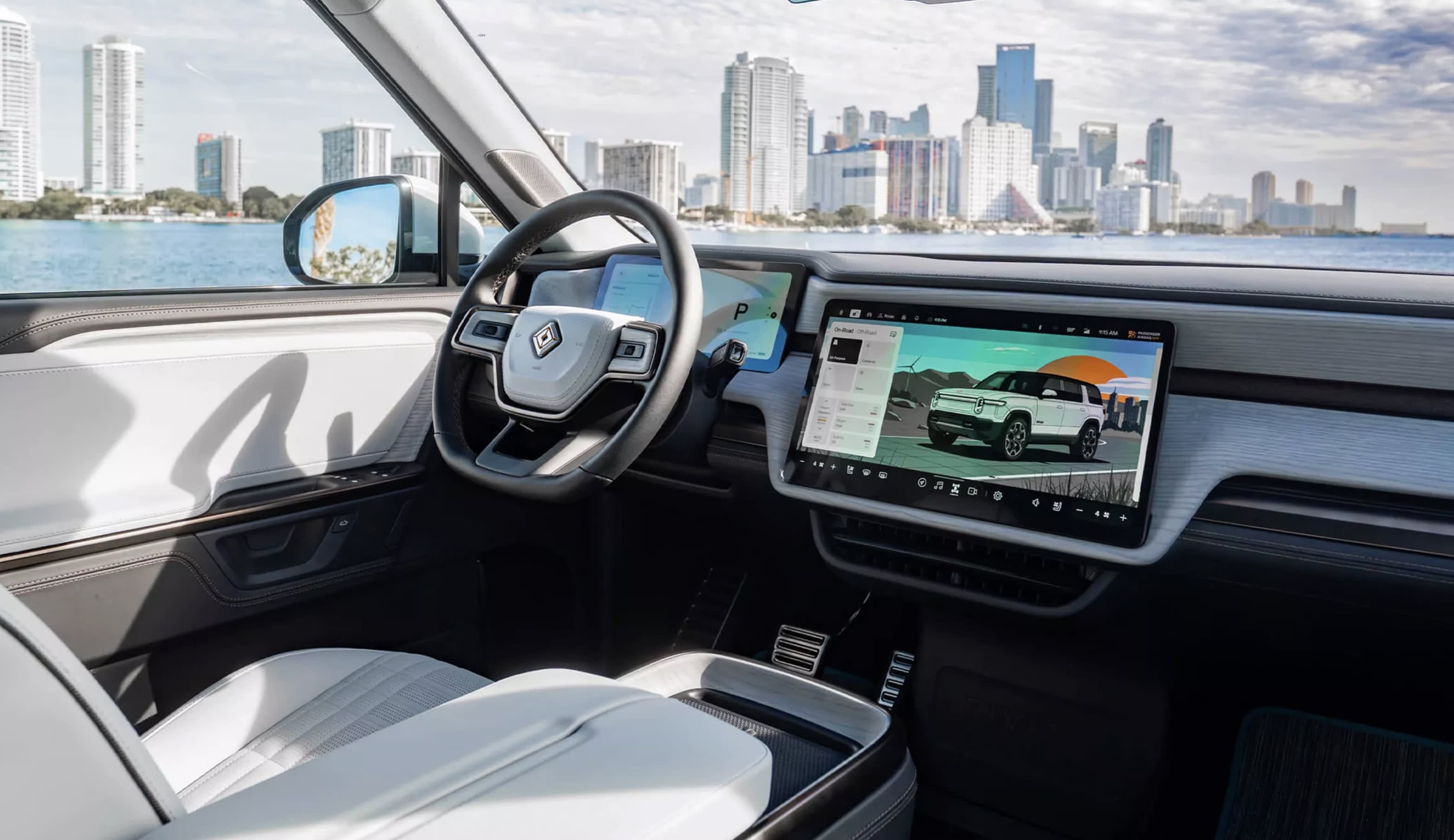 Rivian CEO Shades Rival Automakers to Explain Why Its EVs Lack CarPlay ...