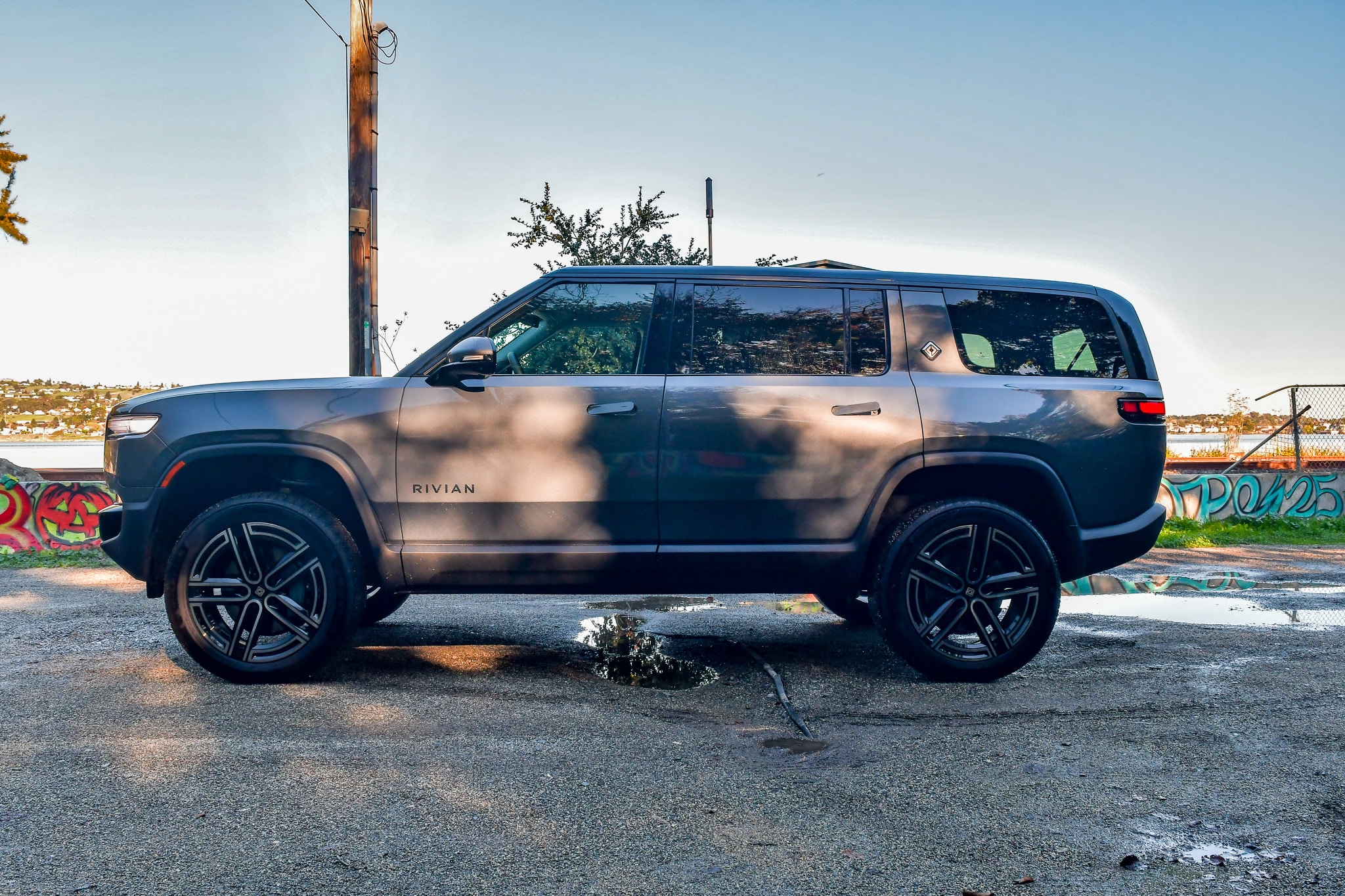 Is the 2026 Rivian R1S Quad Motor Worth $124,490? Strengths and ...