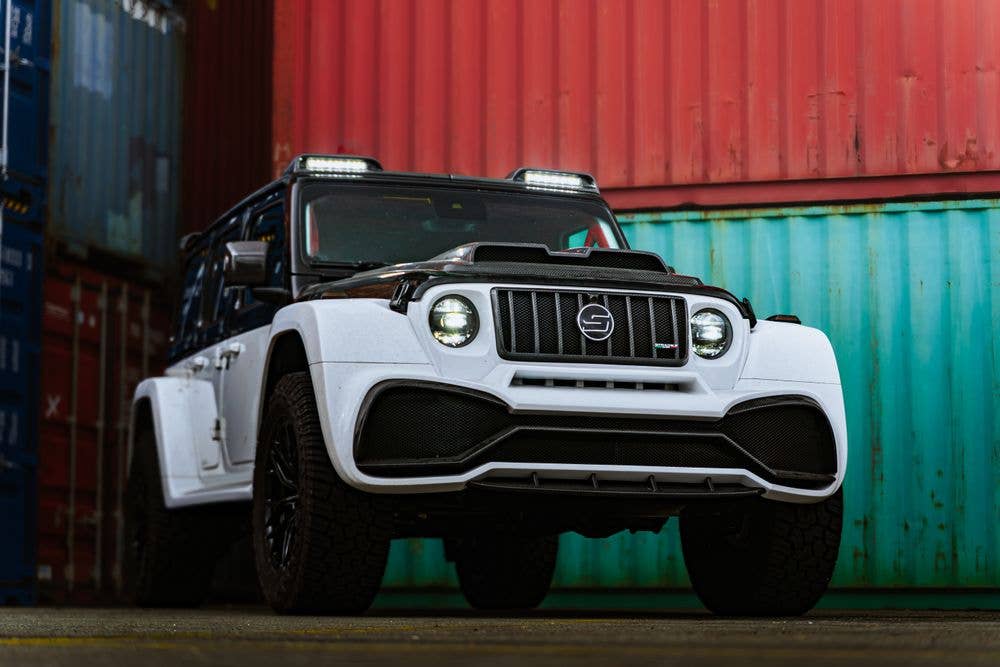 Meet the $300K Italian Jeep With a 700-HP Hellcat V8 - Autoblog