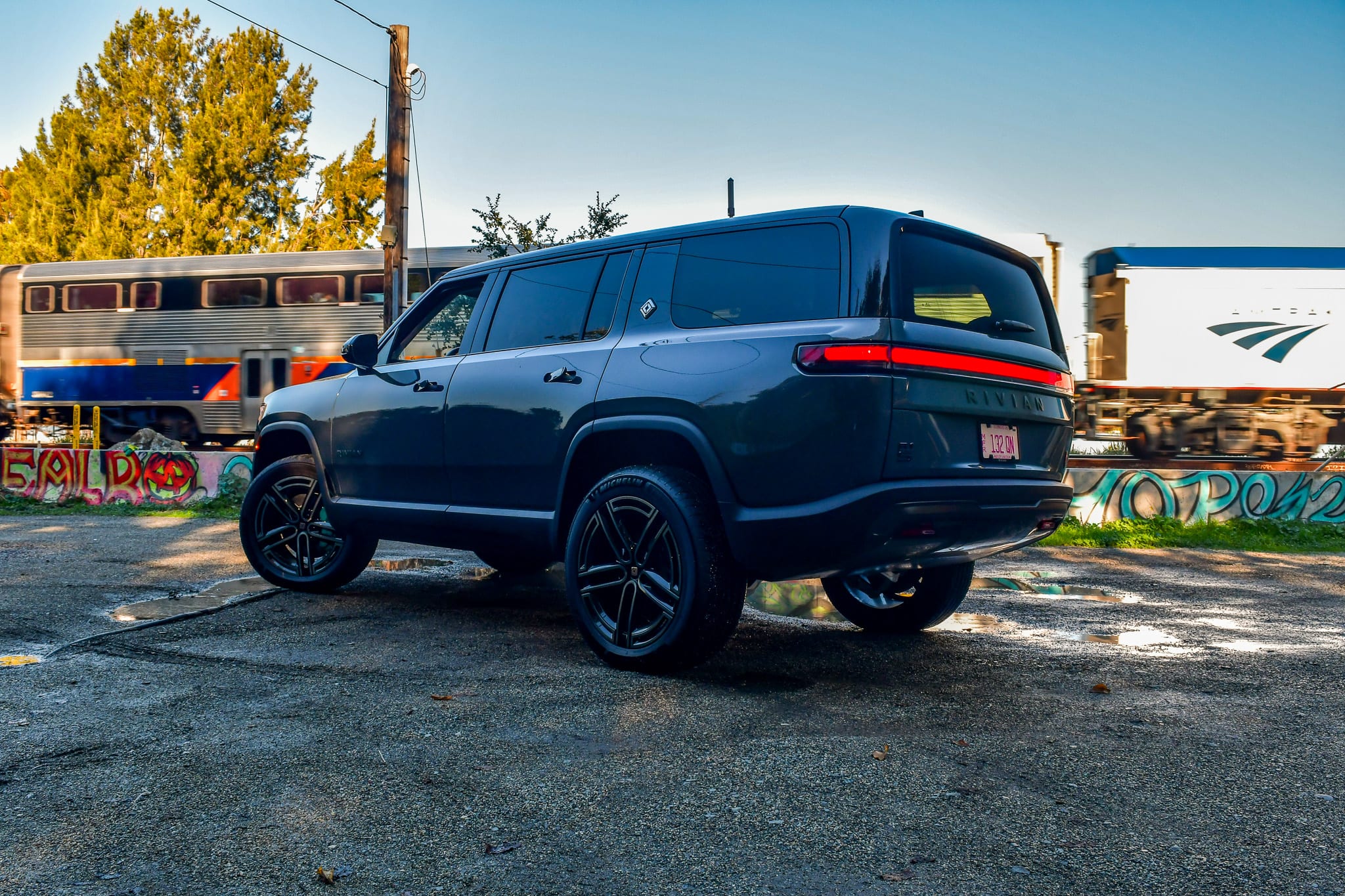 I Drove the 2026 Rivian R1S Quad Motor Through the San Francisco Bay ...
