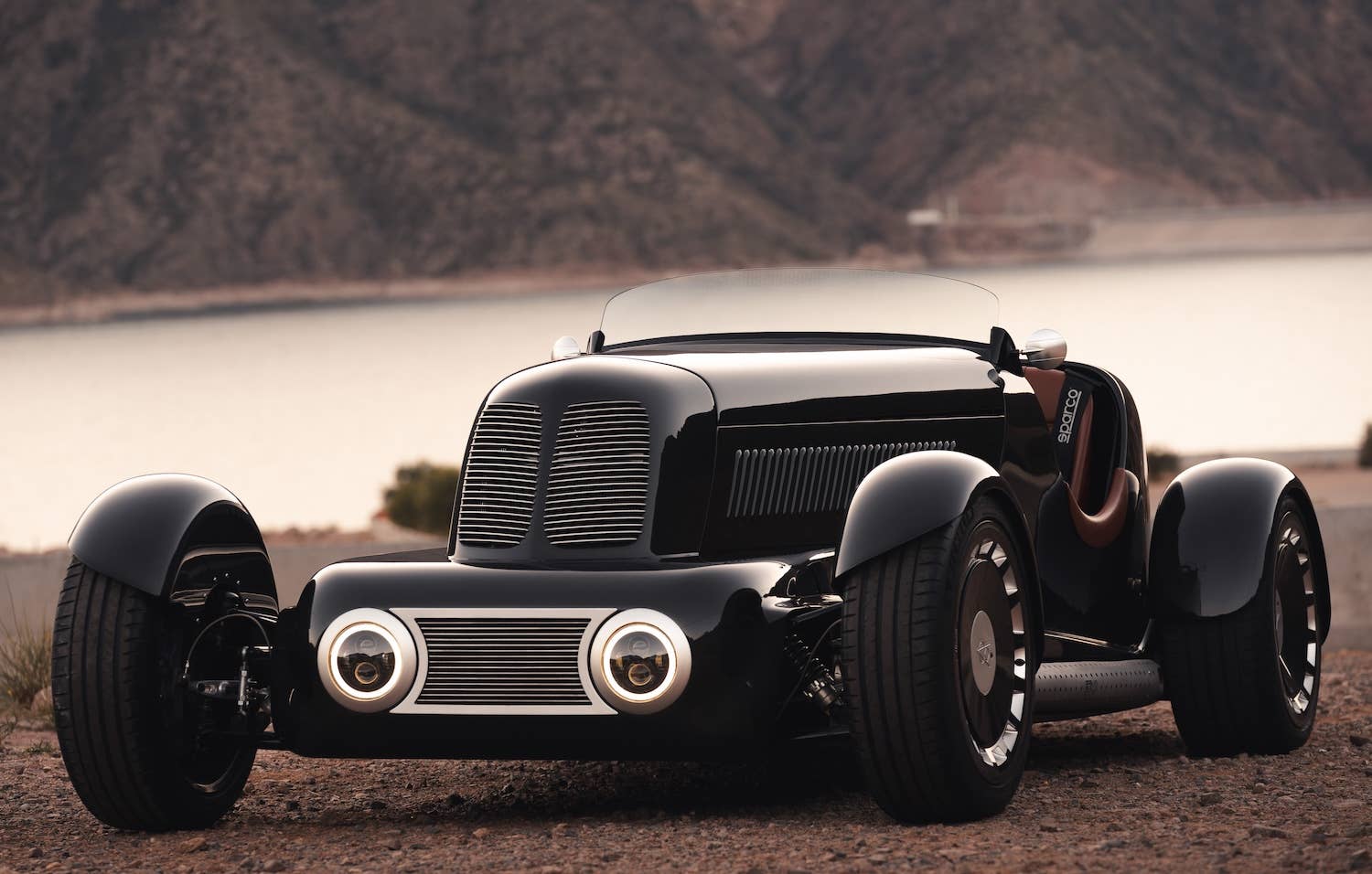 480-HP Art Deco Speedster Debuts With Carbon Body and Coyote V8 - Autoblog