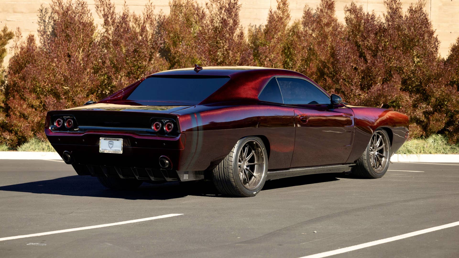 This 1,000-HP Dodge Charger Restomod Hides A Carbon Weave Used For ...