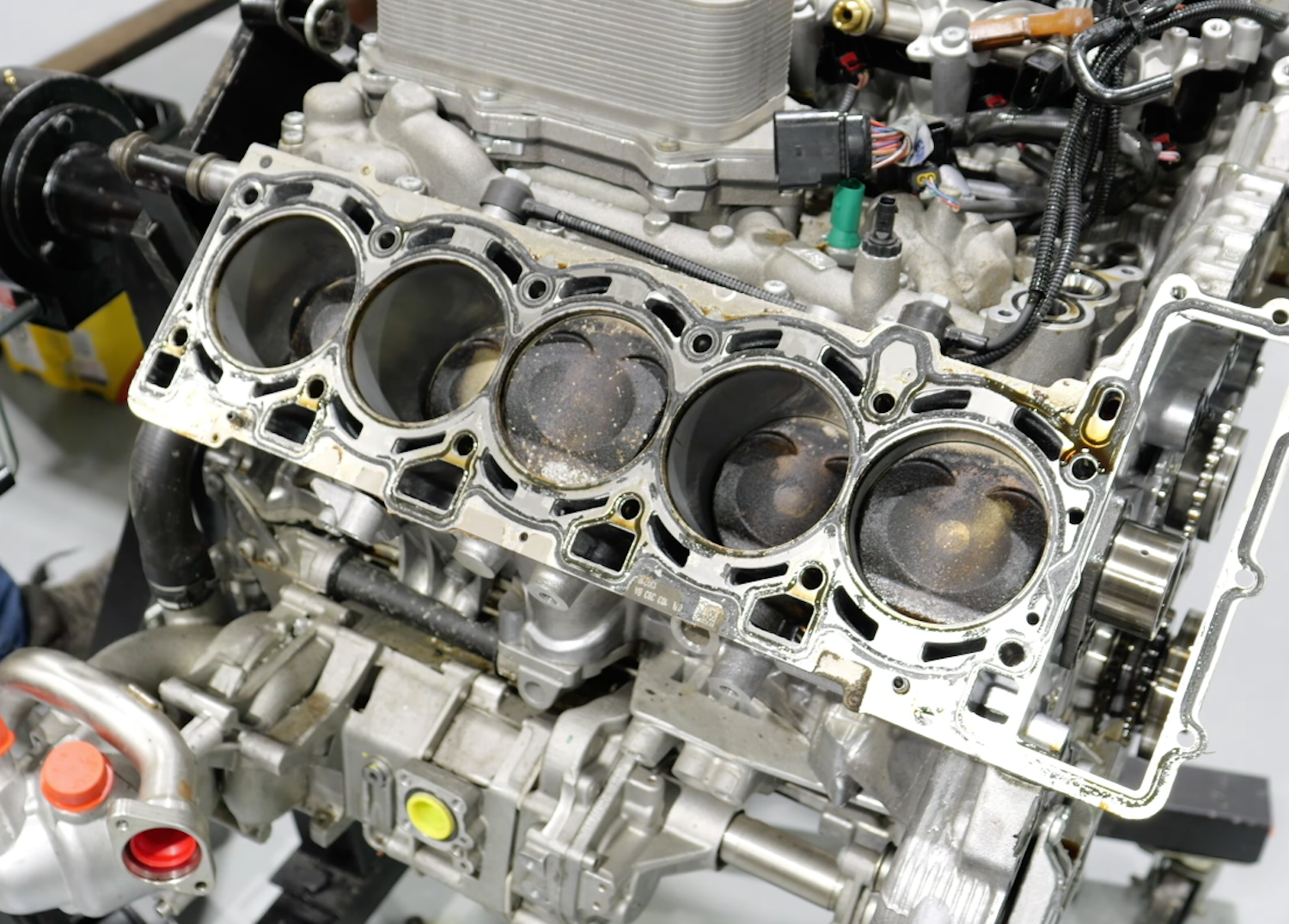 A Lamborghini Huracán V10 Died at 20,000 Miles—Engine Teardown Reveals ...