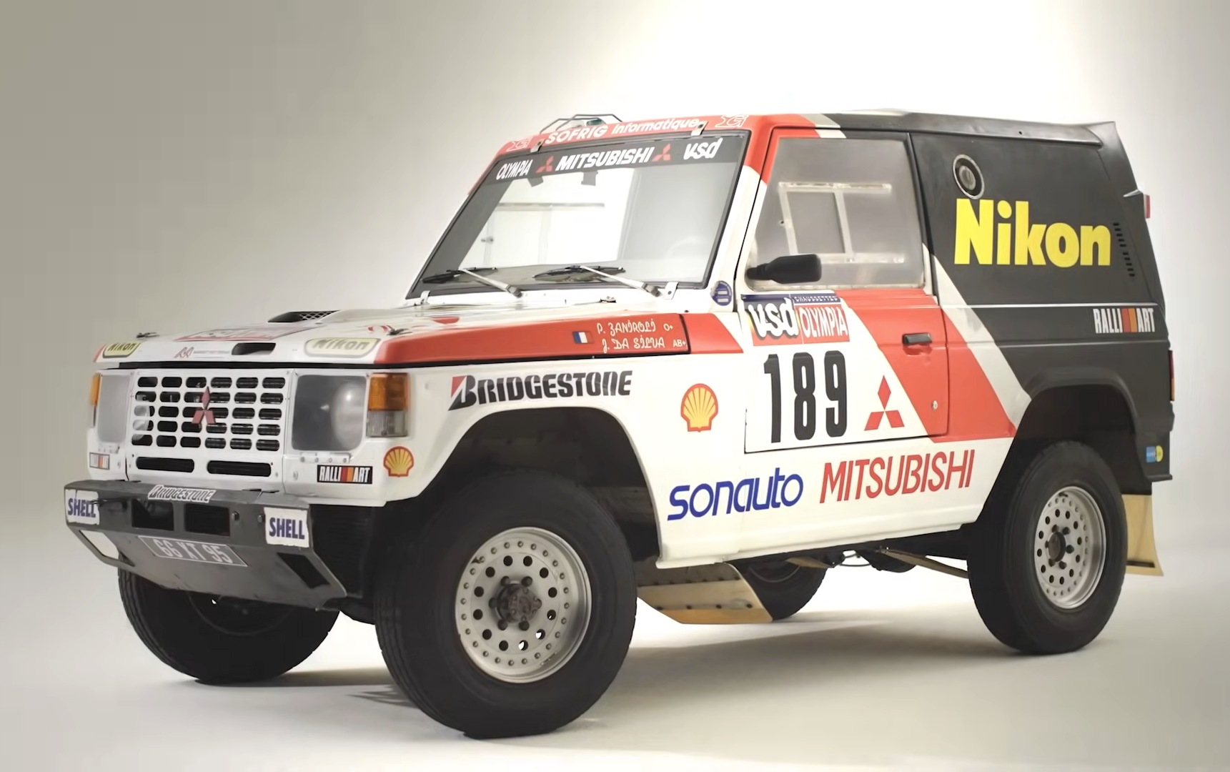 Mitsubishi Brings Its Original Dakar-Winning Pajero Back to Life After ...