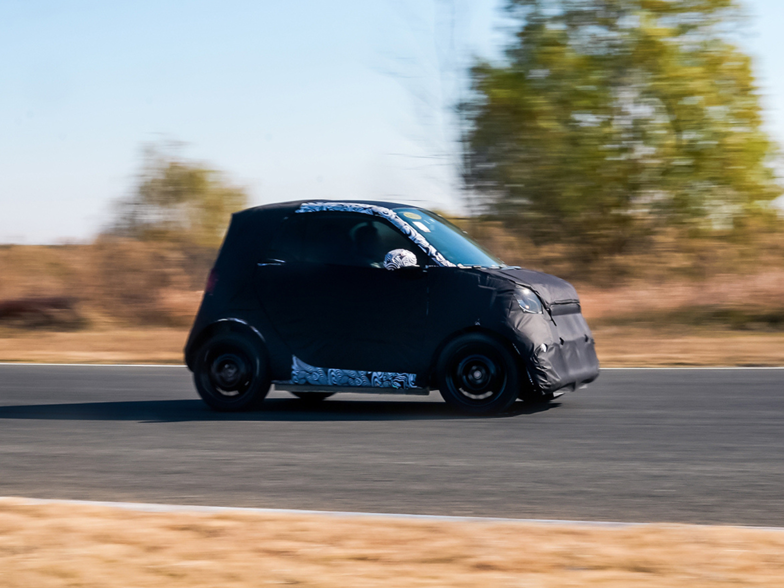 Smart Begins Testing a New EV Successor to the Car America Never ...