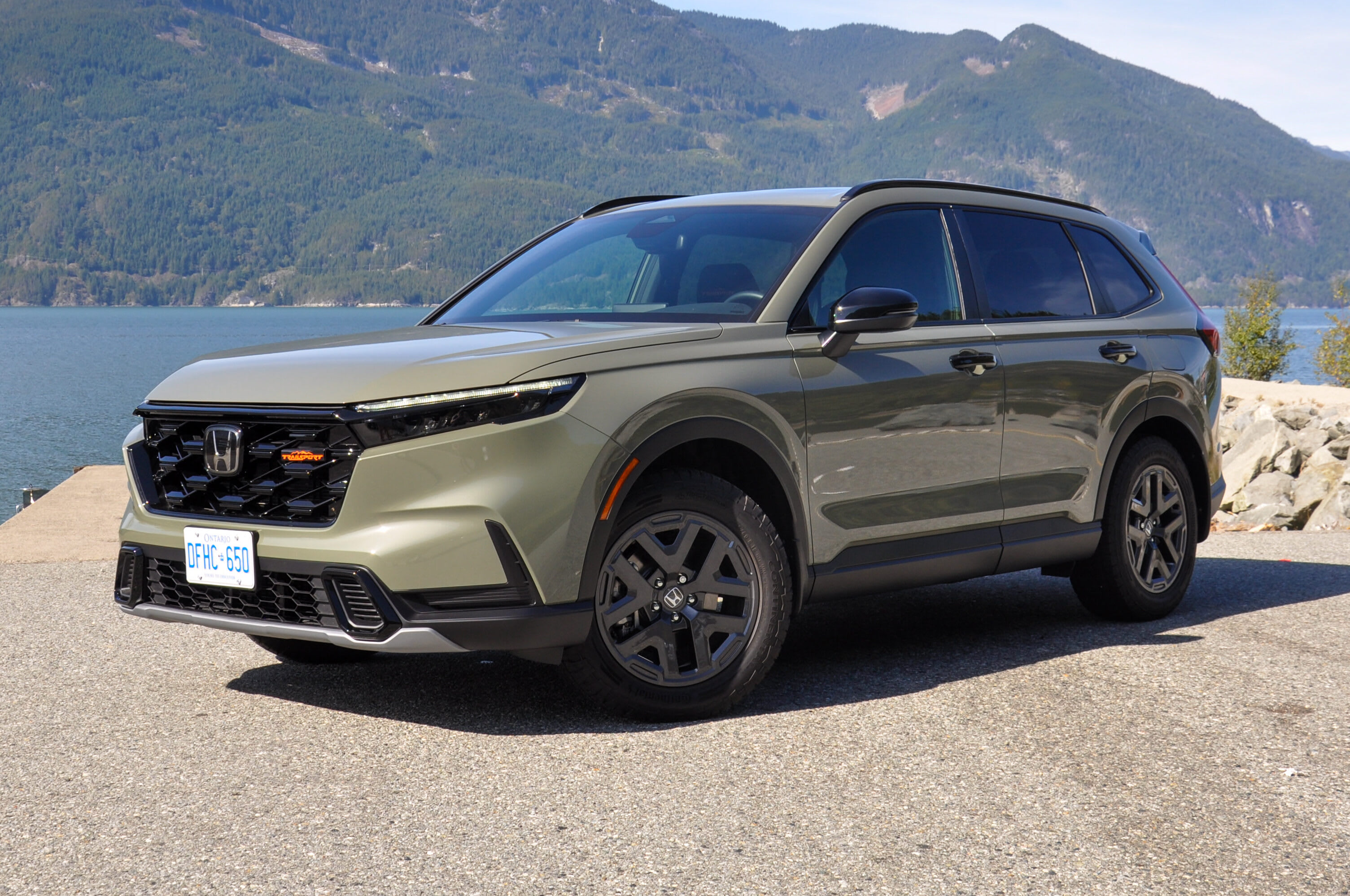 Honda’s 2025 Was a Mess, But SUVs and Hybrids Saved It - Autoblog