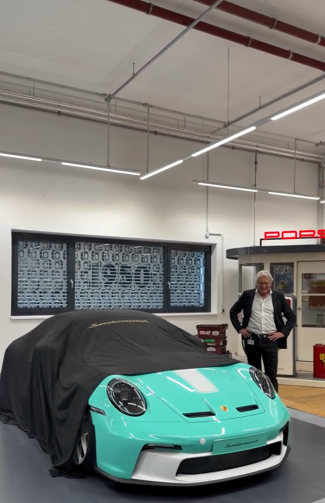 One Of One Porsche 911 S T Funky Minty Shows How Extreme Sonderwunsch ...